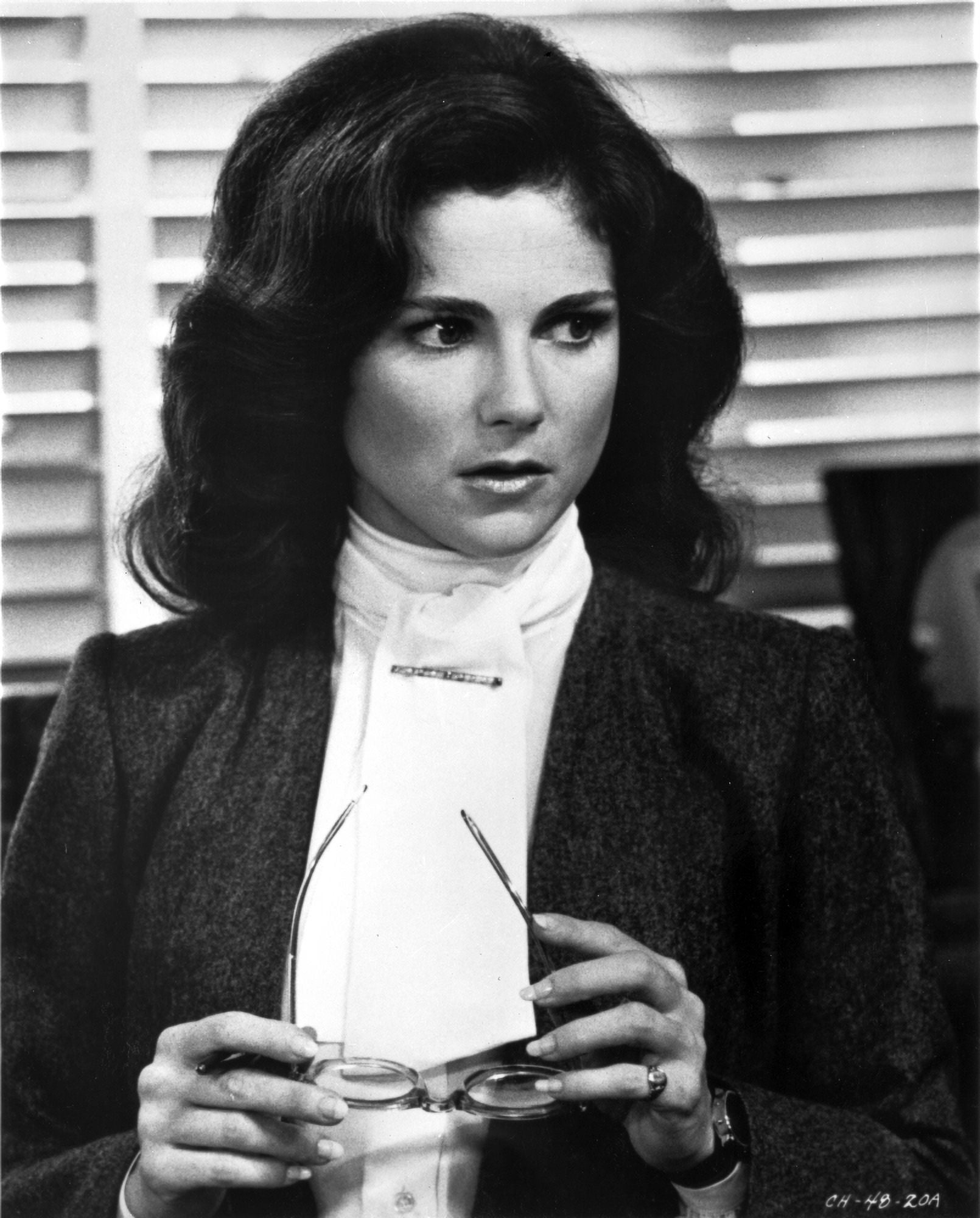 Tovah Feldshuh Portrait in Classic Photo Print (8 x 10) - Walmart.com