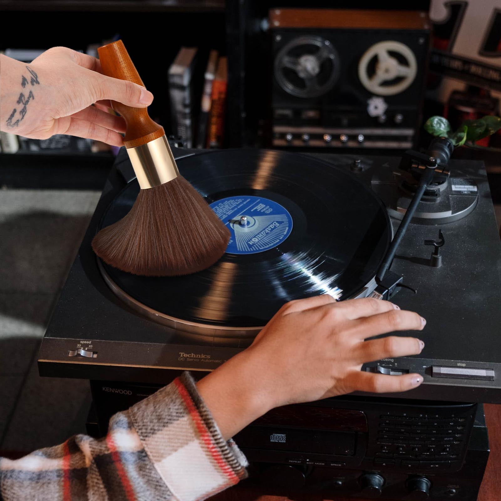 Toyvian LP Cleaning Brush Vinyl Record Cleaner Turntable CD Album Clean ...