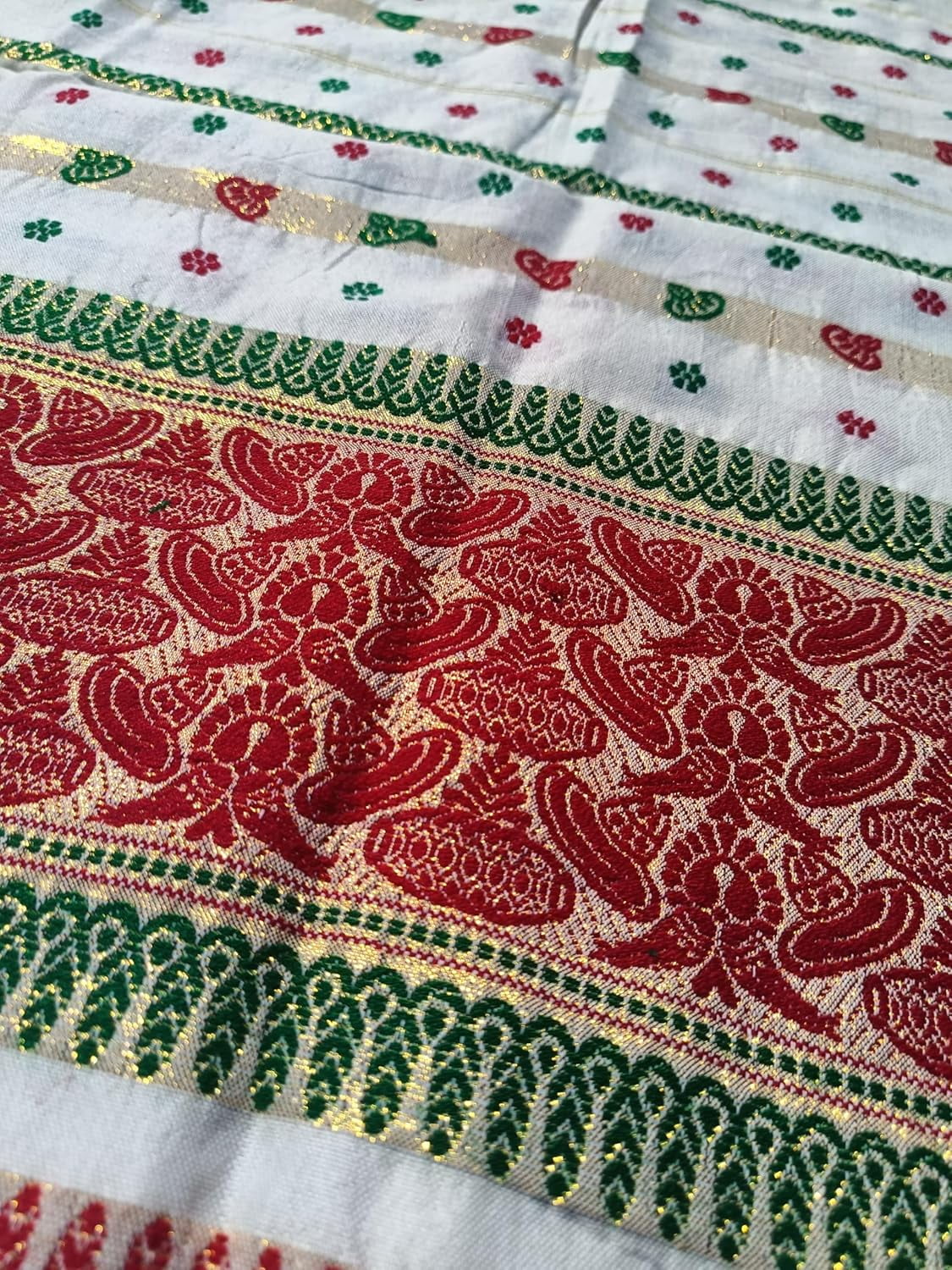 Traditional Assam Gamcha Traditional Topi and Floer Design in White Red ...