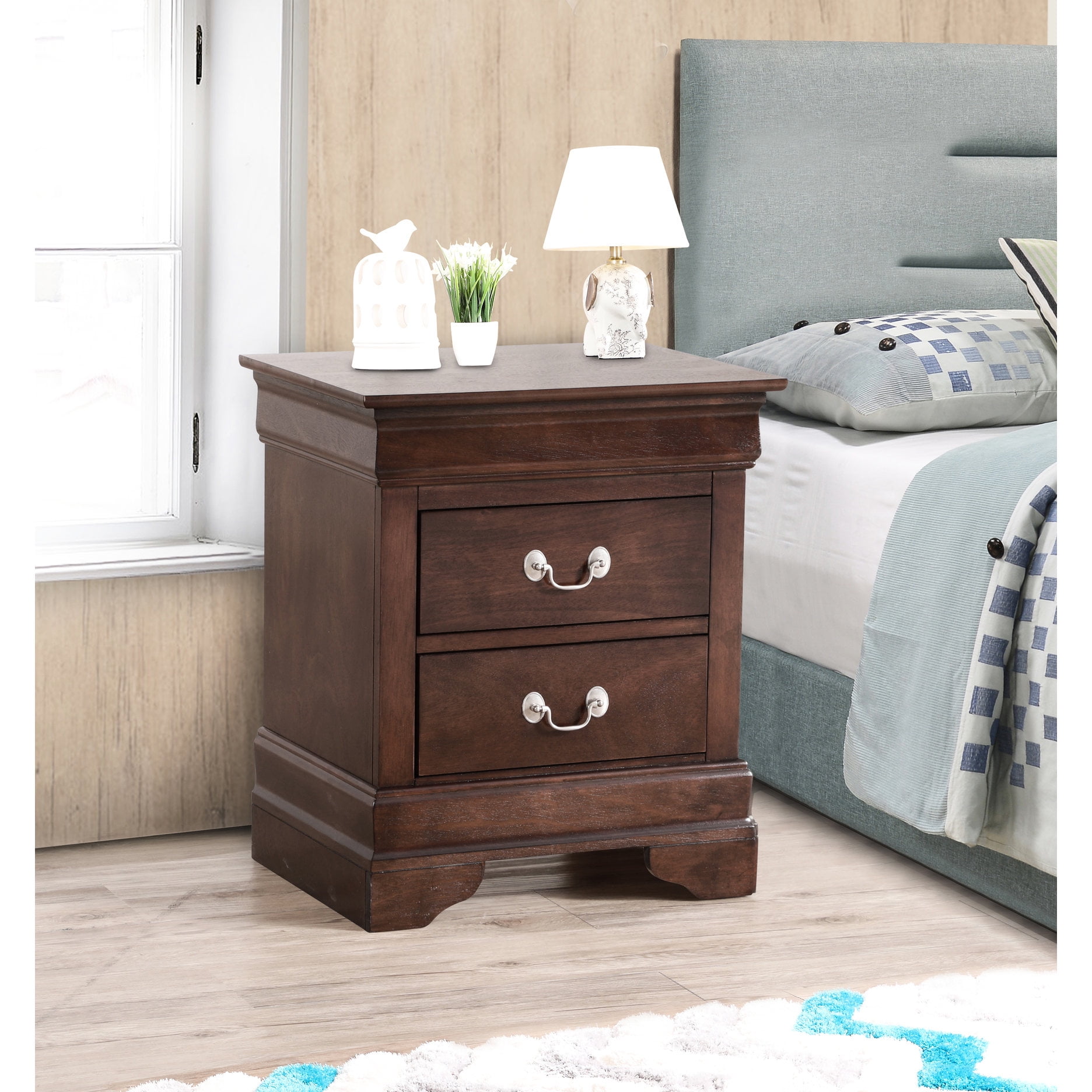 Traditional Style Nightstand with Carved Details / Bedroom Nightstand ...