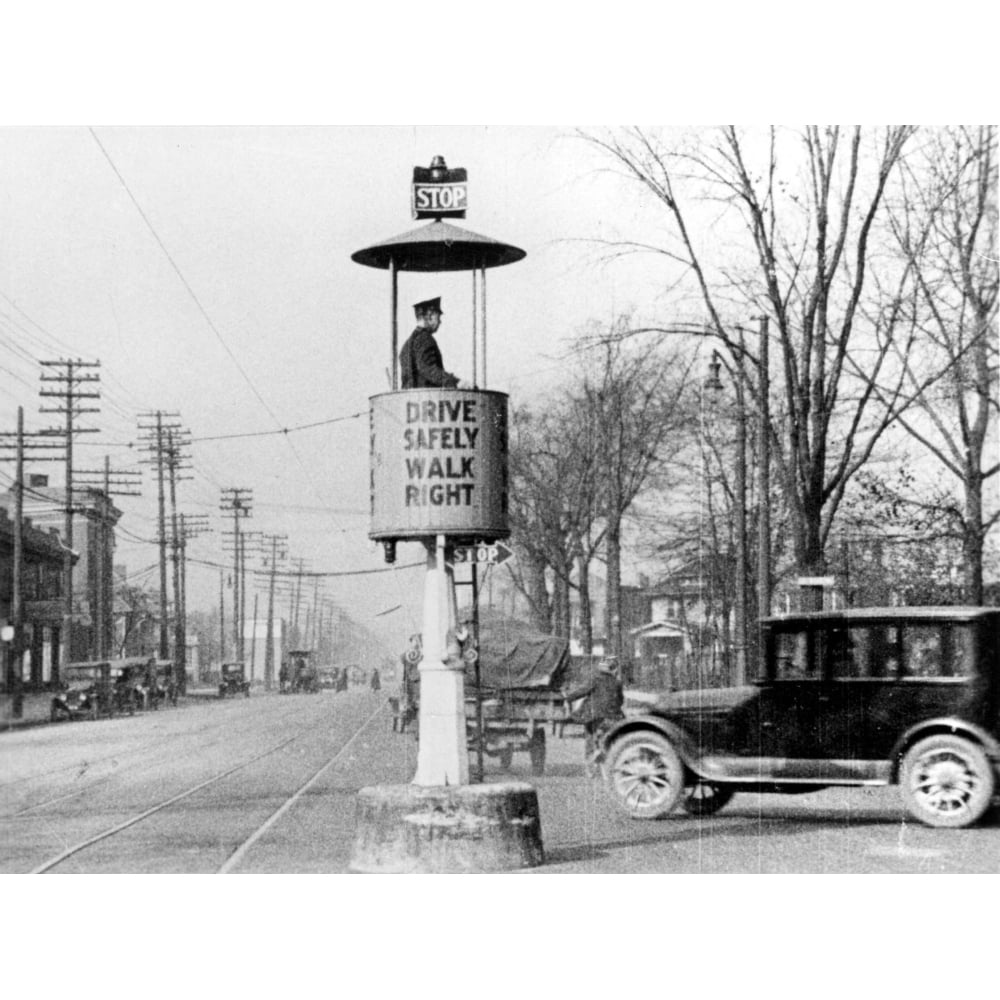 Traffic Light-America'S First Traffic Light History (24 x 18) - Walmart.com