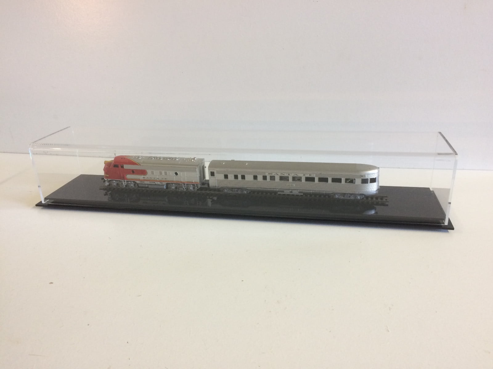 Train Display case HO scale 16" long with low profile black acrylic ...
