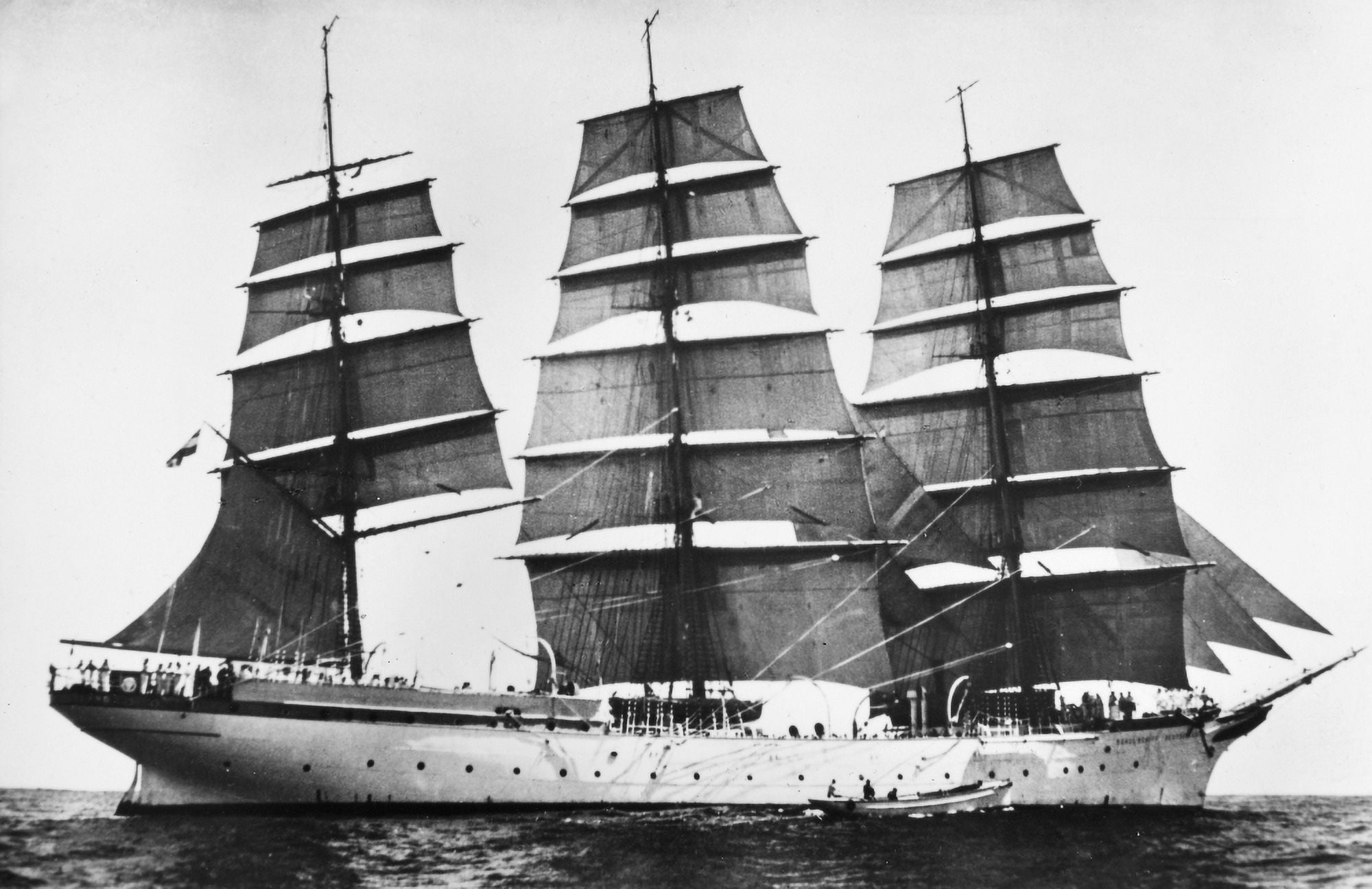 Training Ship Deutschland Nthe German Fullrigged Schulschiff ...