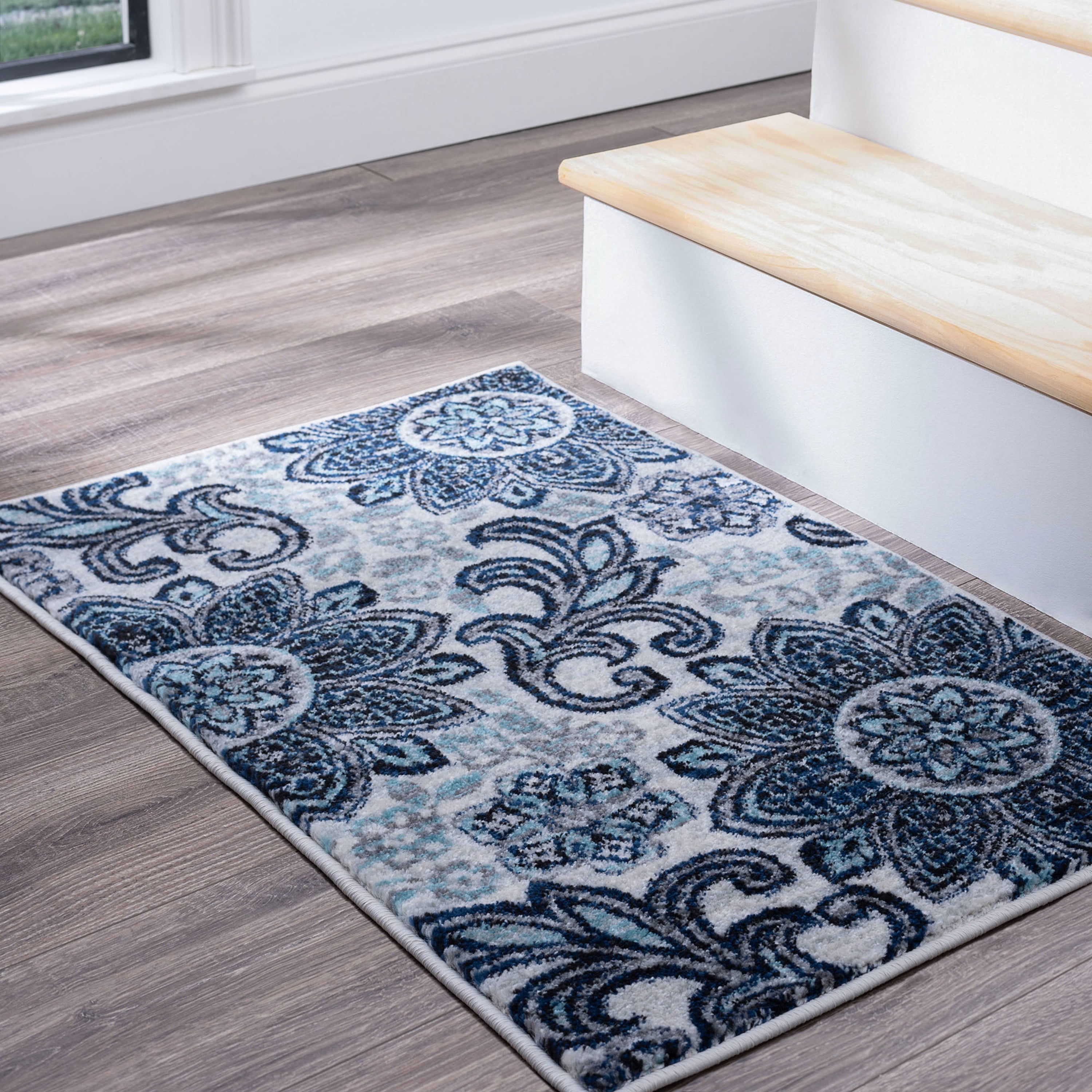Transitional 2x3 Area Rug (2' x 3') Floral Cream, Navy Indoor Scatter ...