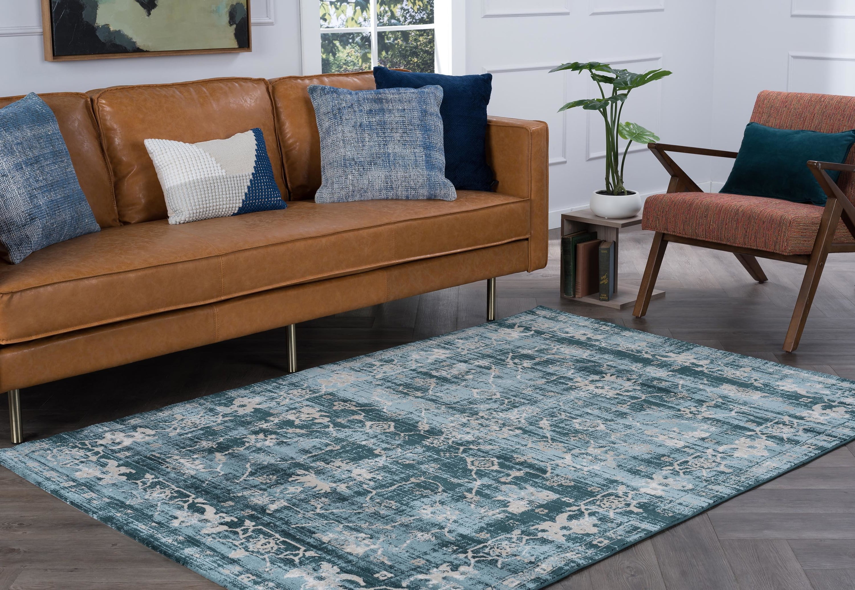 Transitional 5x8 Area Rug (5'3'' x 7'3'') Oriental Blue, Ecru Living ...