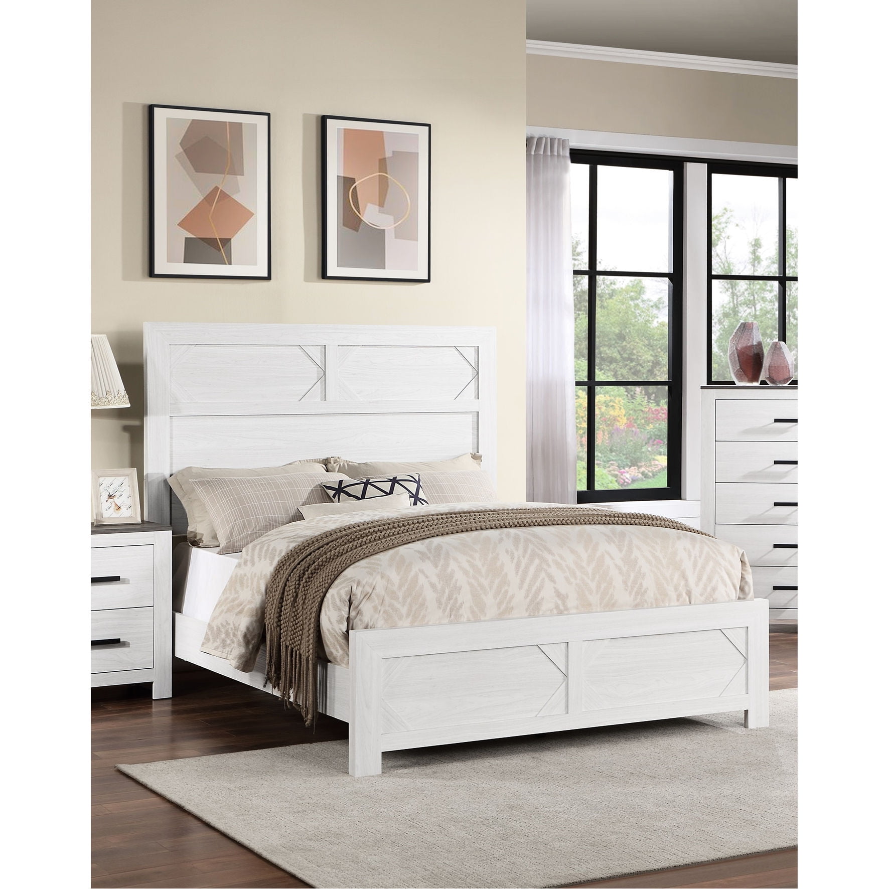 Transitional Style / Master Bedroom / Queen Size Bed in White Color ...