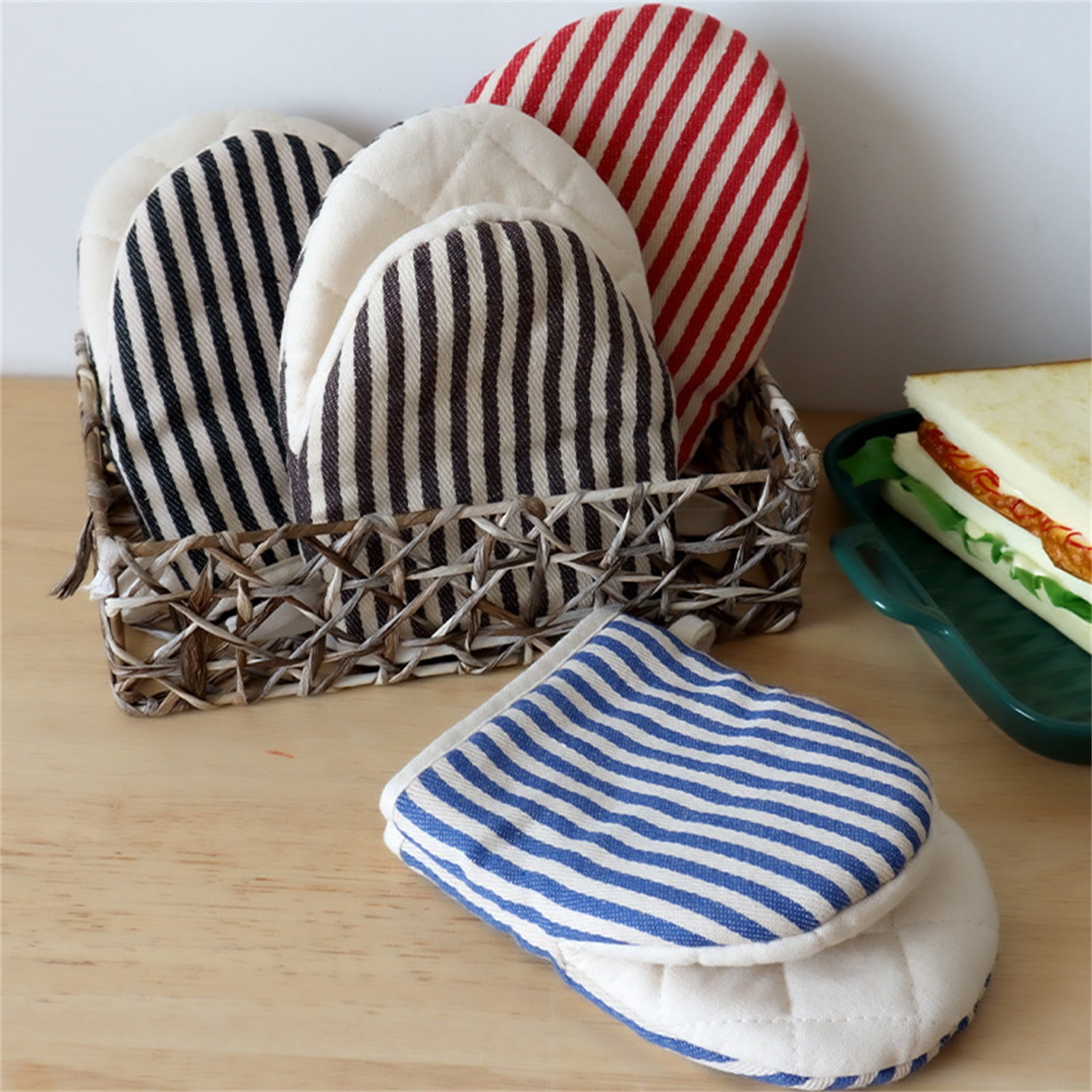 Travelwant 1Pairs Mini Oven Mitts, Heat Resistant Oven Gloves Protect ...