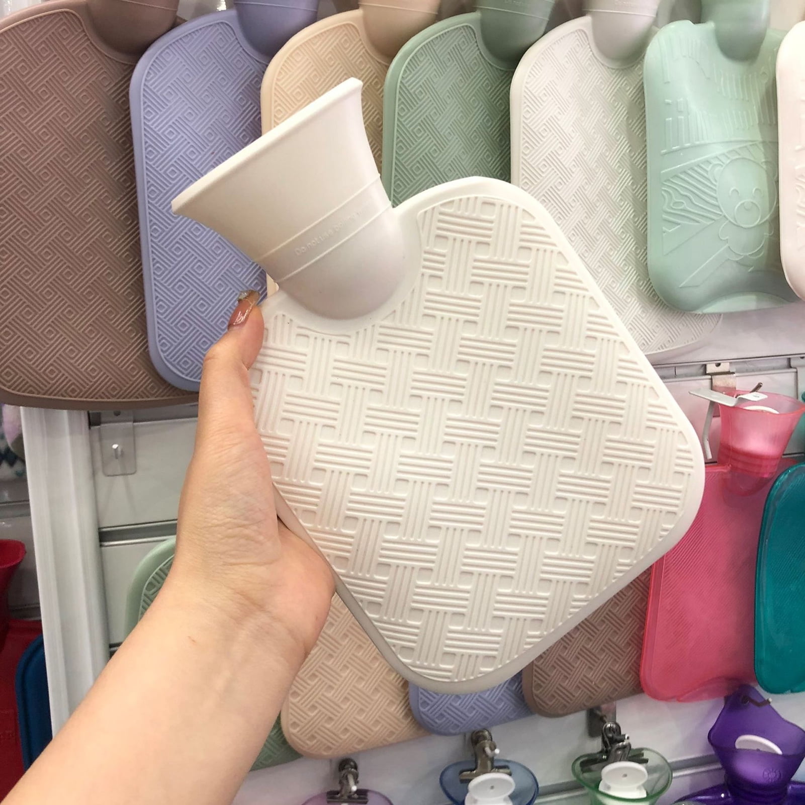 Travelwant Classic Rubber Hot Water Bottle, Hot Compress, Pain Relief ...