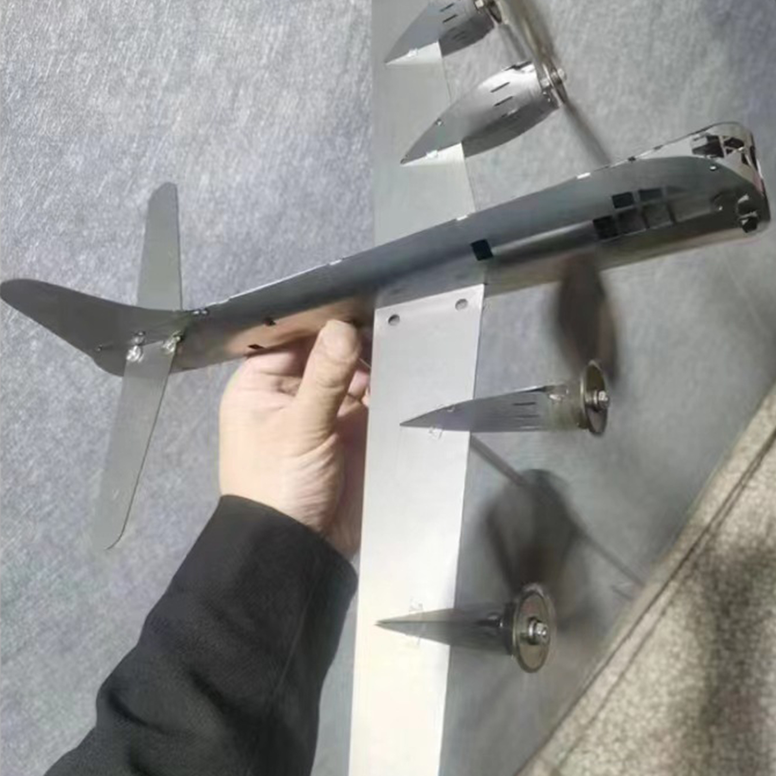 Travelwant Super Fortress Wind Spinner, Creative Metal Iron Aircraft ...