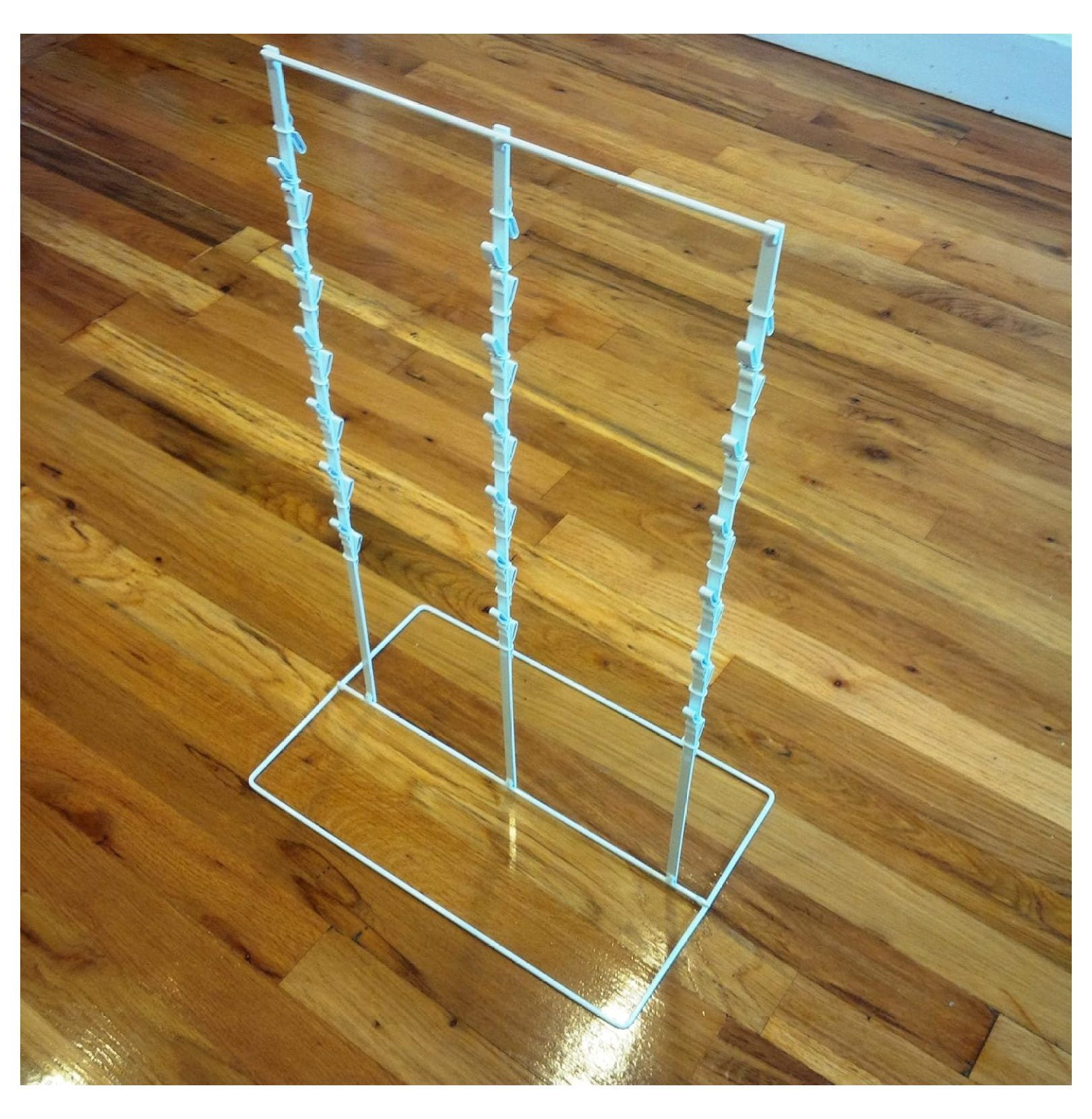 Triple Round Strip 6" Apart 39 Chip Potato Chip Display Rack in White ...