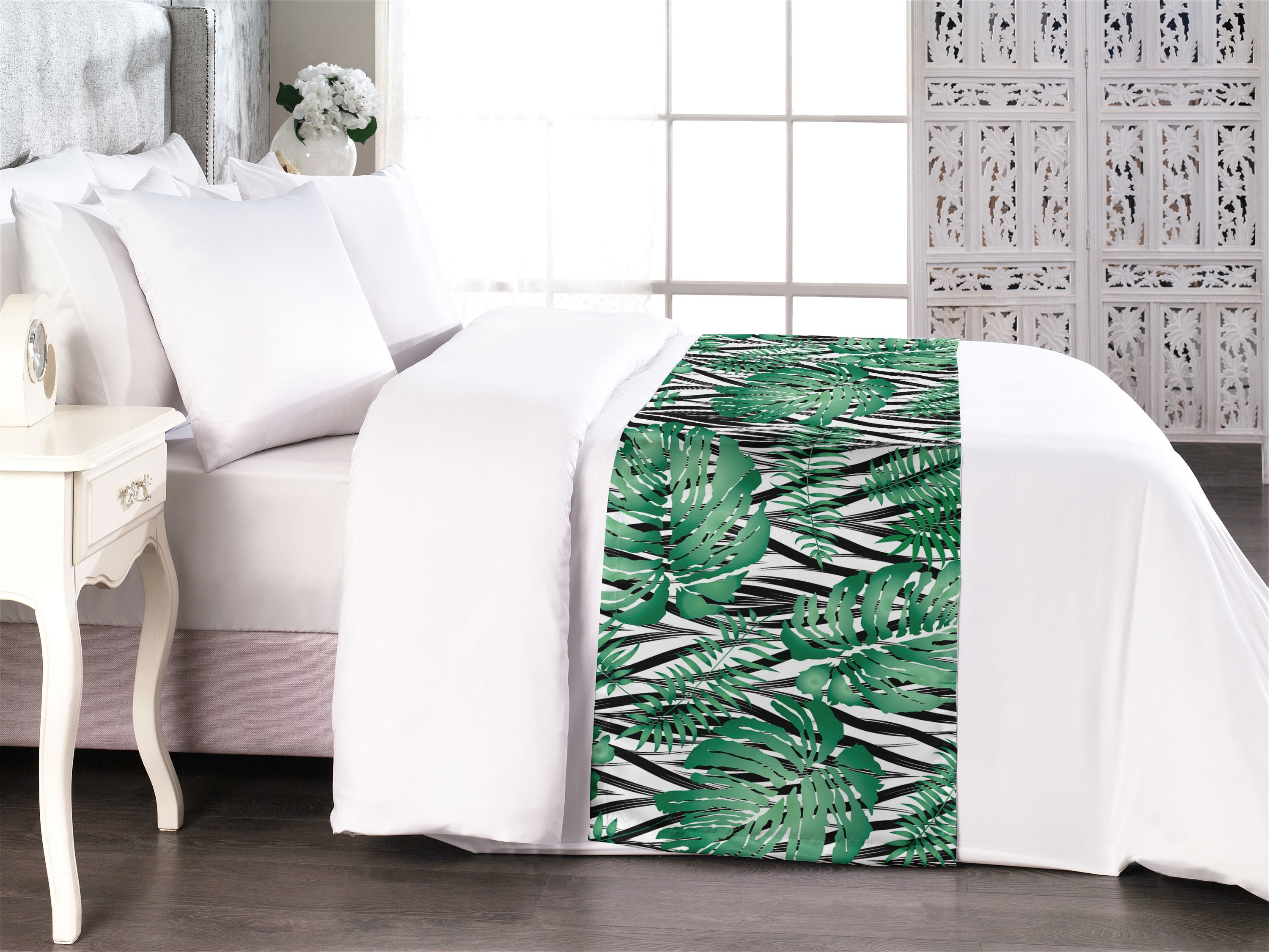 Tropical Bed Runner, Bohemian Aloha Hawaii Concept Monstera Pattern on ...