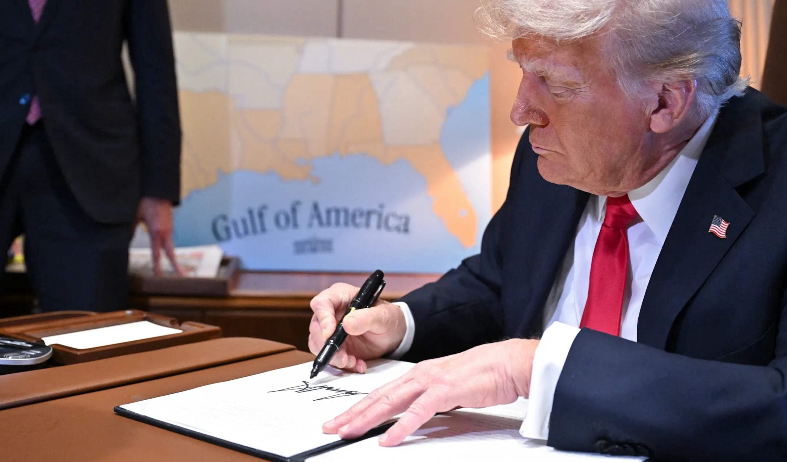 Trump Gulf of America Signing GLOSSY POSTER PICTURE PHOTO PRINT BANNER ...