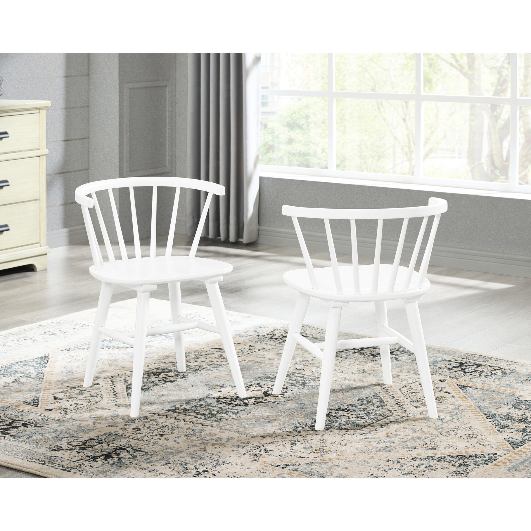 Turned legs - Stylish appearance - Formal dining room - Sophisticated ...