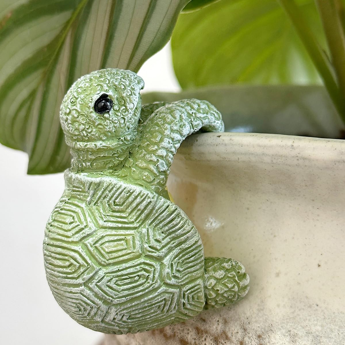 Turtle Flower Pot Hugger, OIF8 Funny Pot Huggers for Planters, Resin ...