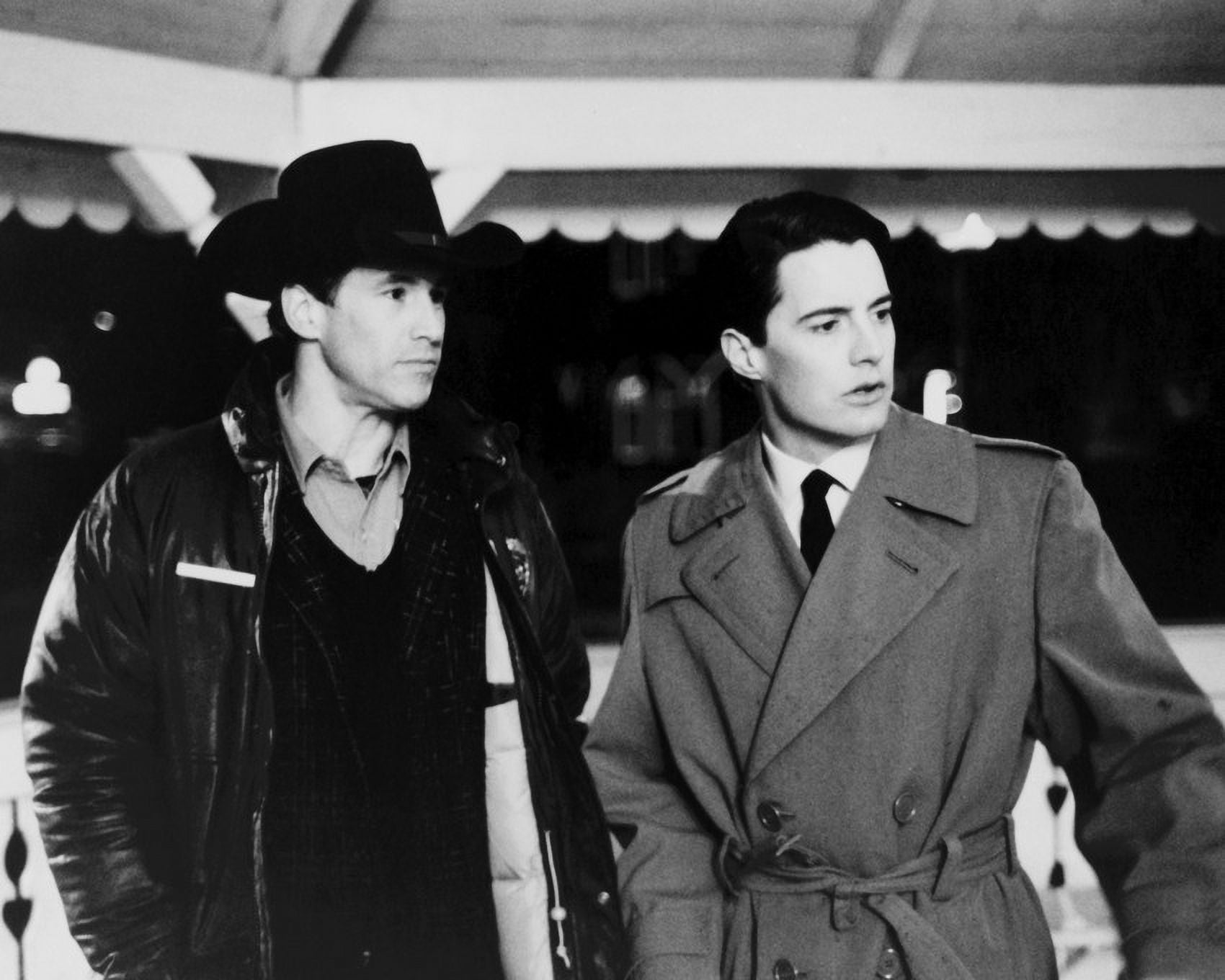 Twin Peaks Kyle Maclachlan Michael Ontkean In Action 24x36 Classic ...