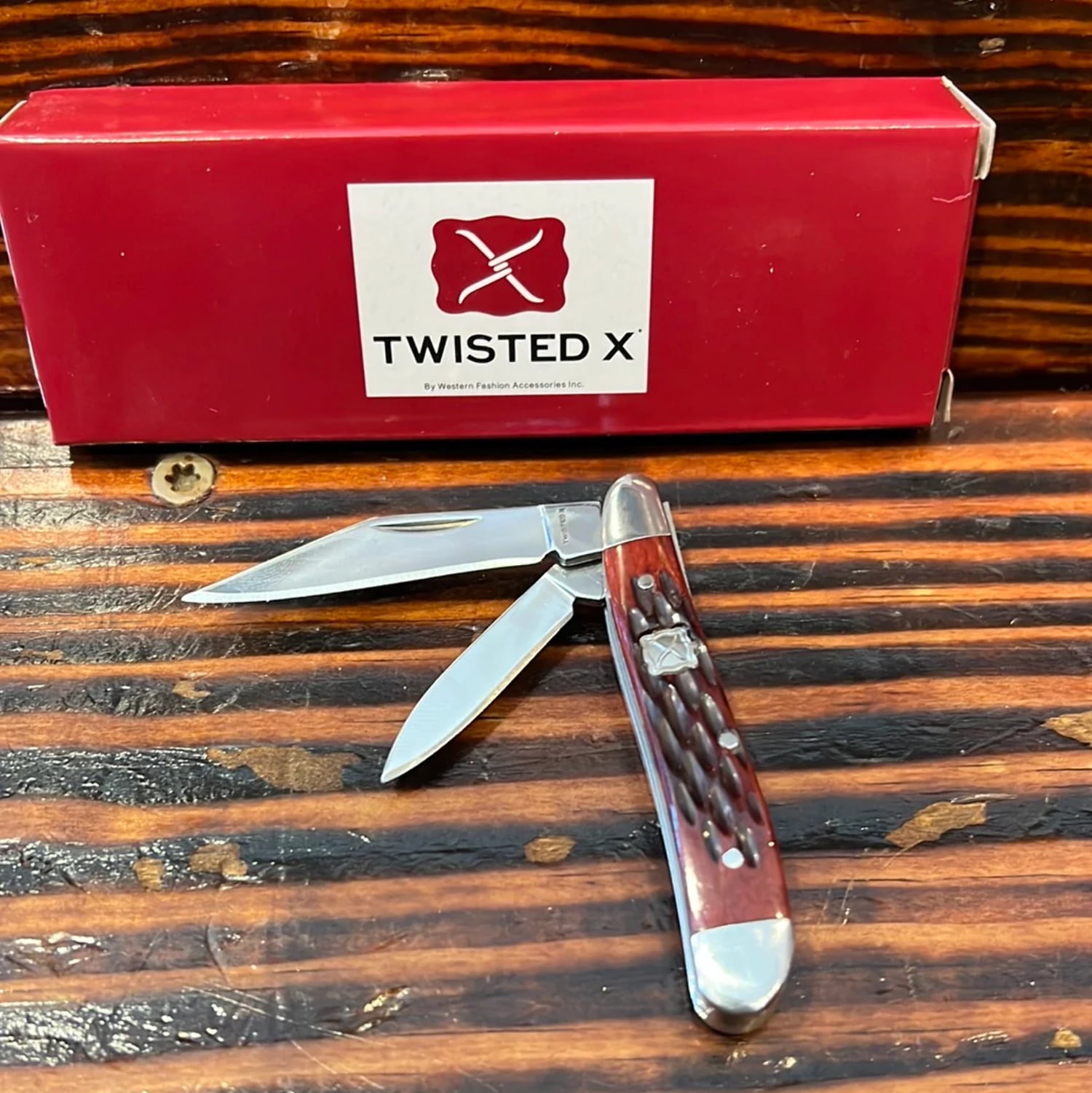 Twisted X Knife, 2 3/4" Closed, Natural Bone, Rootbeer Peanut Handle ...