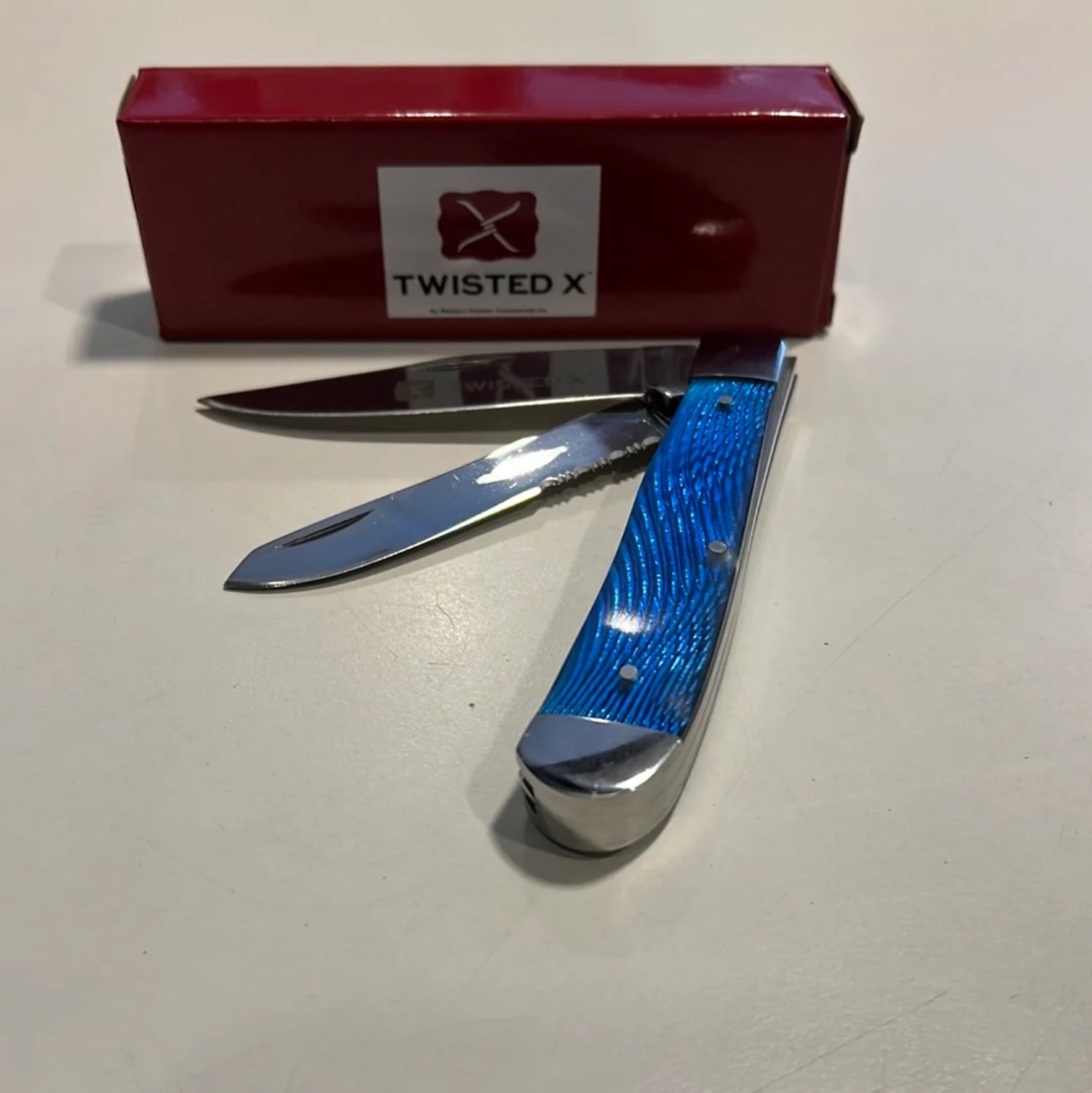 Twisted X Stainless Steel Double Blade Trapper Knife (Blue Wave ...