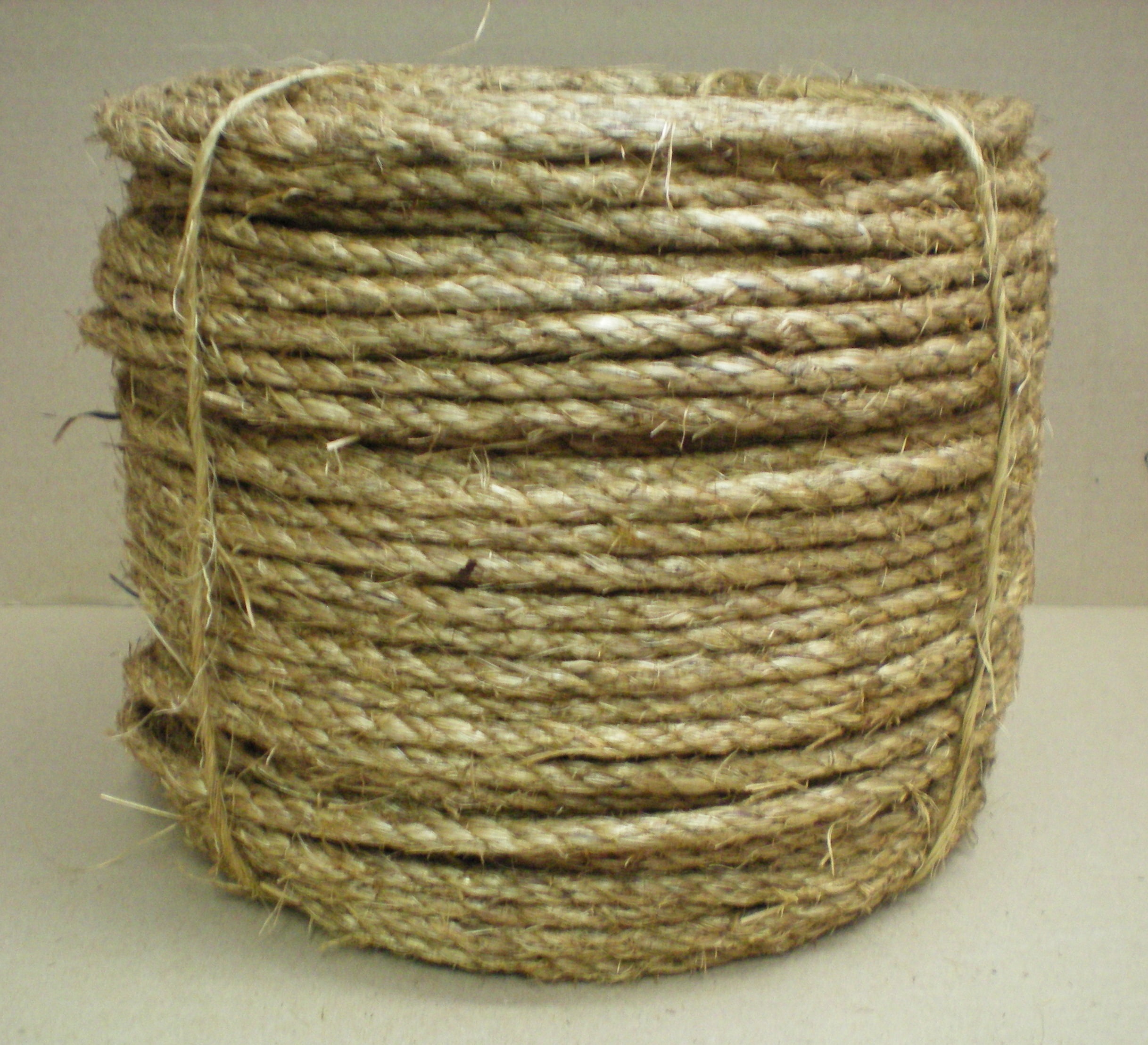 Tytan International MN38600 Manila Rope, 0.375 x 600 ft. - Walmart.com