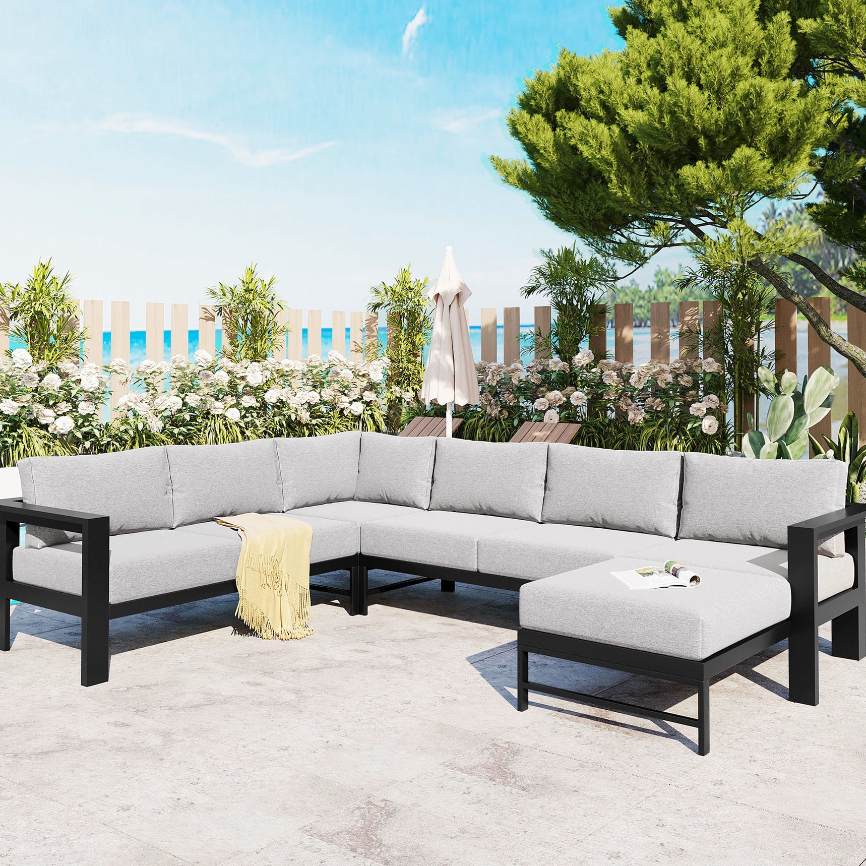 U-shaped modular outdoor seating / Easy setup for backyard enjoyment ...