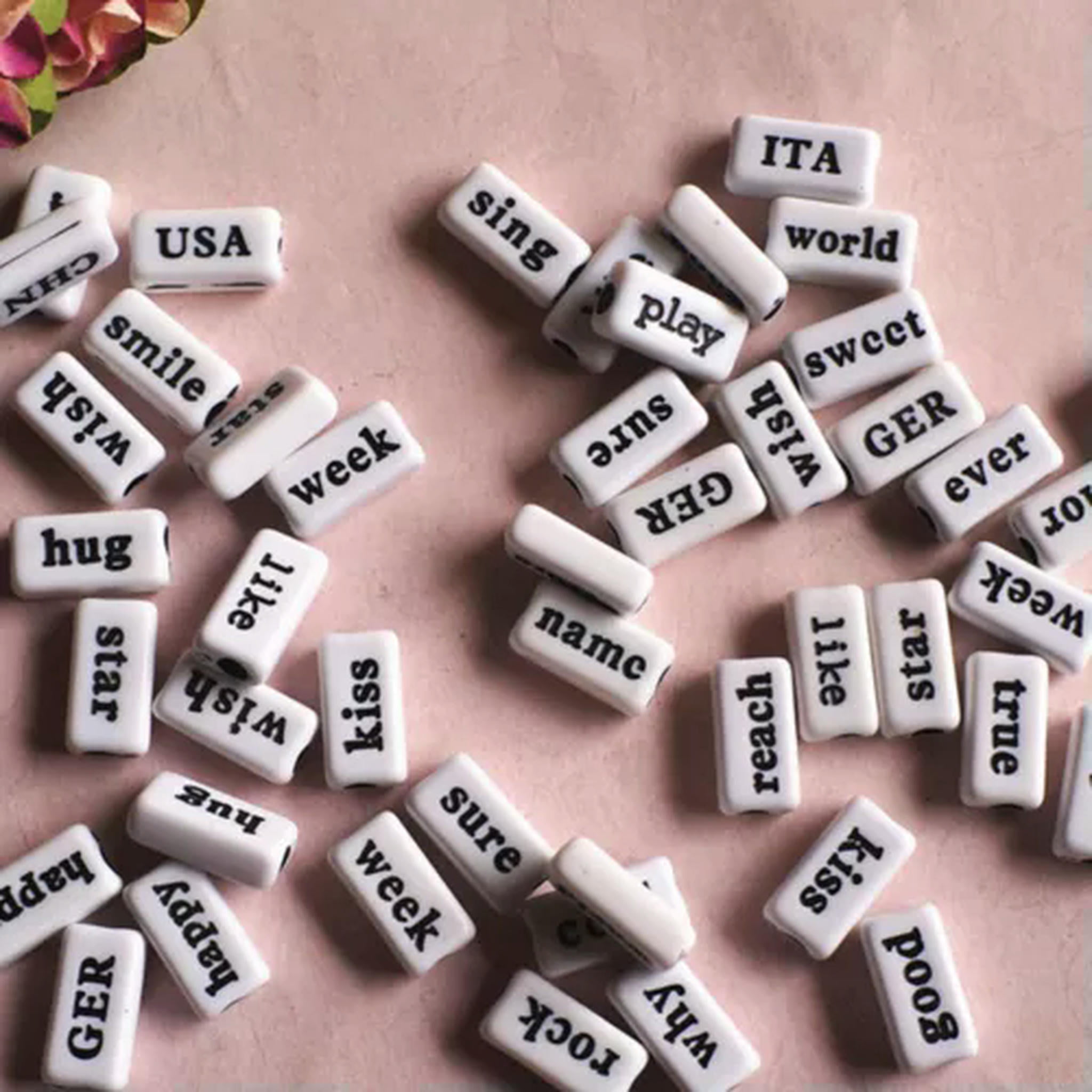 U8MO 100 Assorted Acrylic Inspirational Word Letter Rectangle Beads ...