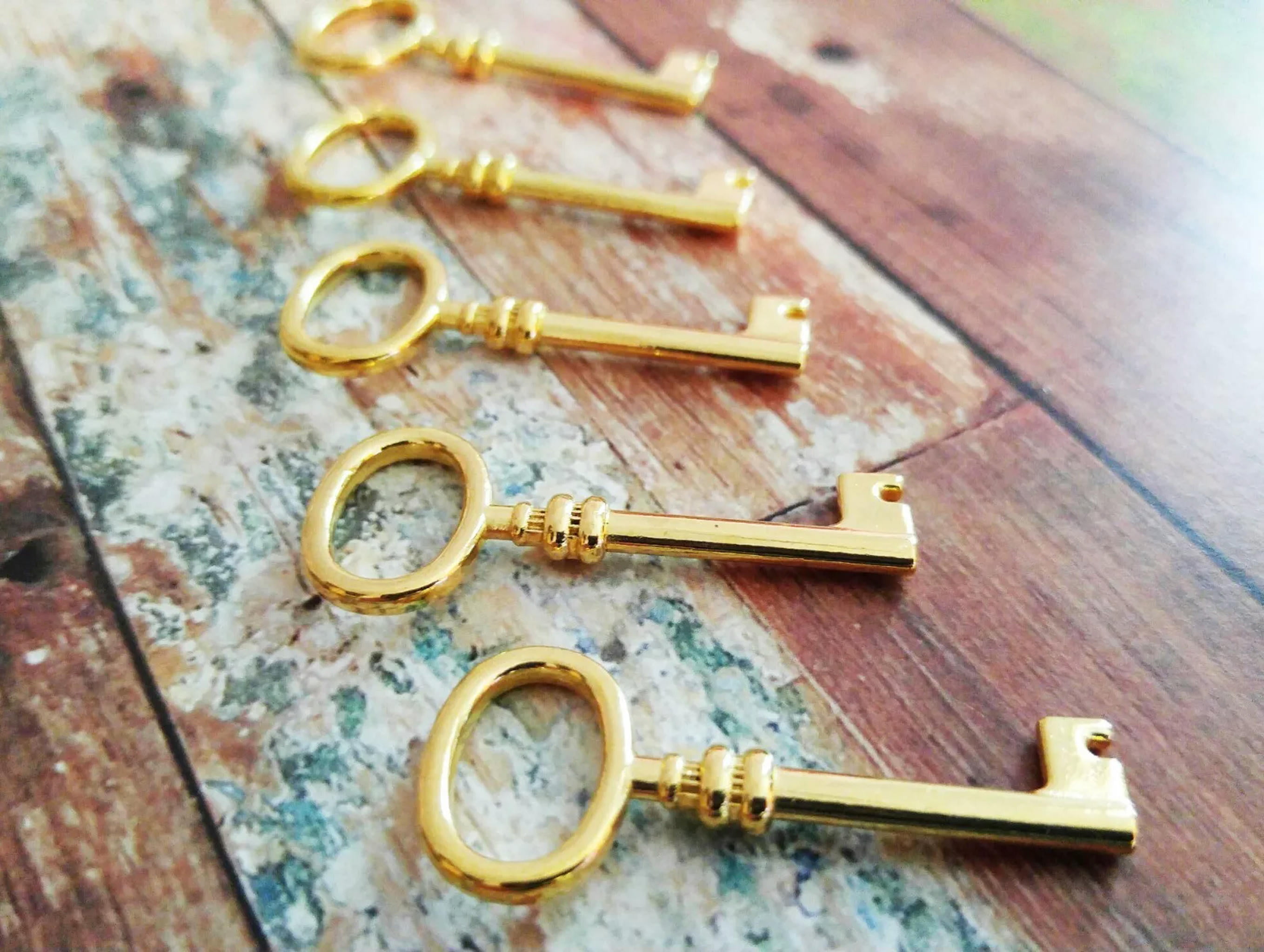 U8MO 100 Bulk Skeleton Key Pendants Wedding Keys Vintage Style Shiny ...
