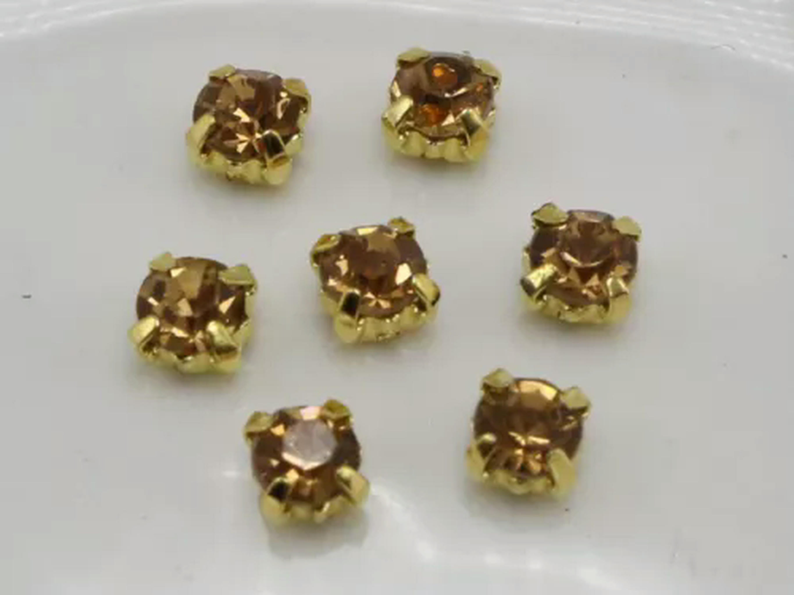 U8MO 250 pcs Crystal Glass Rose Montees Rhinestone 4mm SS16 Sew on Bead ...