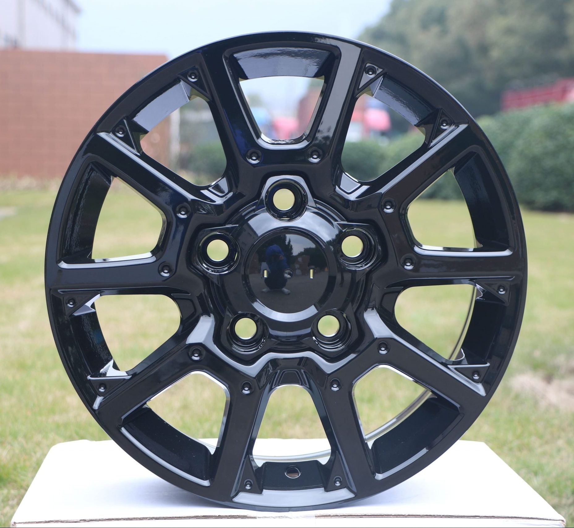 UCS AUTOPARTS Alloy 18" Wheel 5x150mm 18x8 inch 5 Lug, Gloss Black for ...