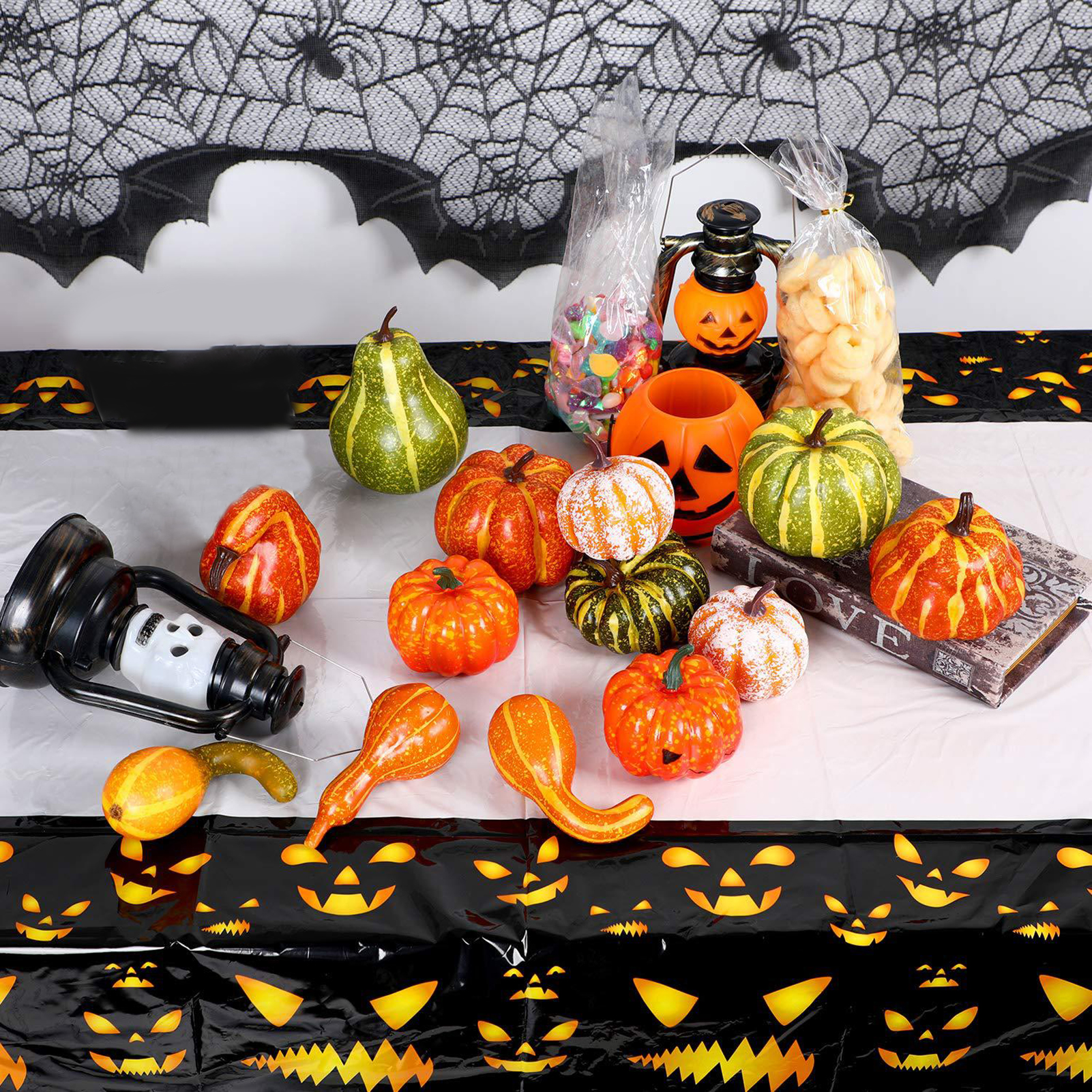 UDIYO Halloween Tablecloth, 42 x 70 Inch Bloody Handprint Rectangle Tablecloth, Plastic ...