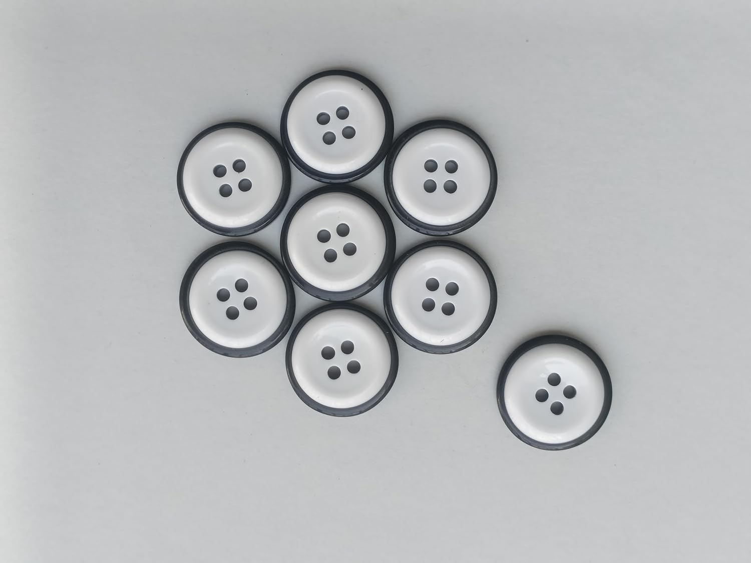 UDS Flavours FourHole Buttons Durable Stylish Buttons for Garments DIY ...