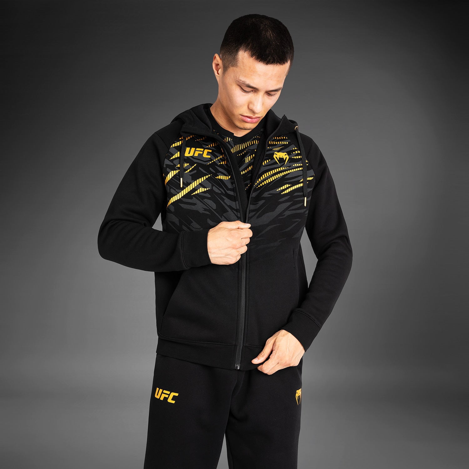 UFC Fusion by Venum Men's Replica Zip Hoodie - Champion - Large ...