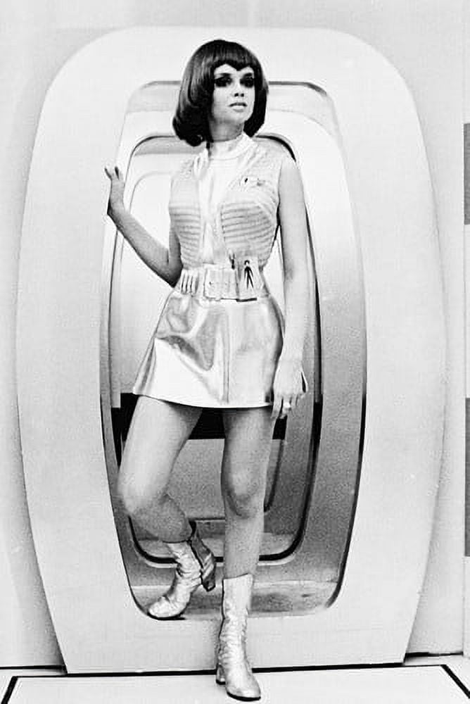 UFO Gabrielle Drake 24X36 Poster - Walmart.com