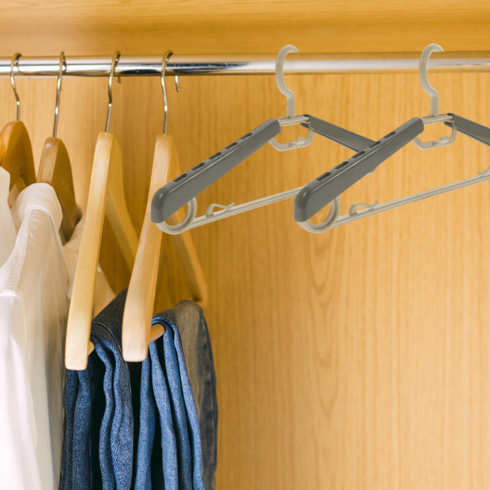 UPOUART 10Set Heavy Duty Hangers for Pants Daily Use Ergonomic ABS ...