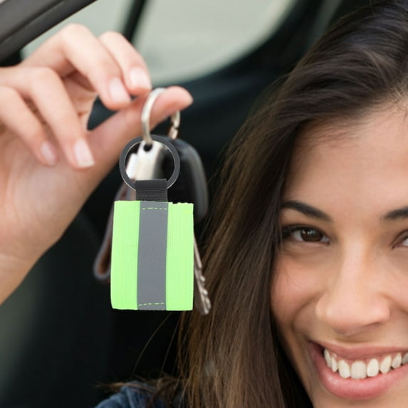 UPOUART 8Pcs Light Green Reflective Gear Keychain Accessories for ...
