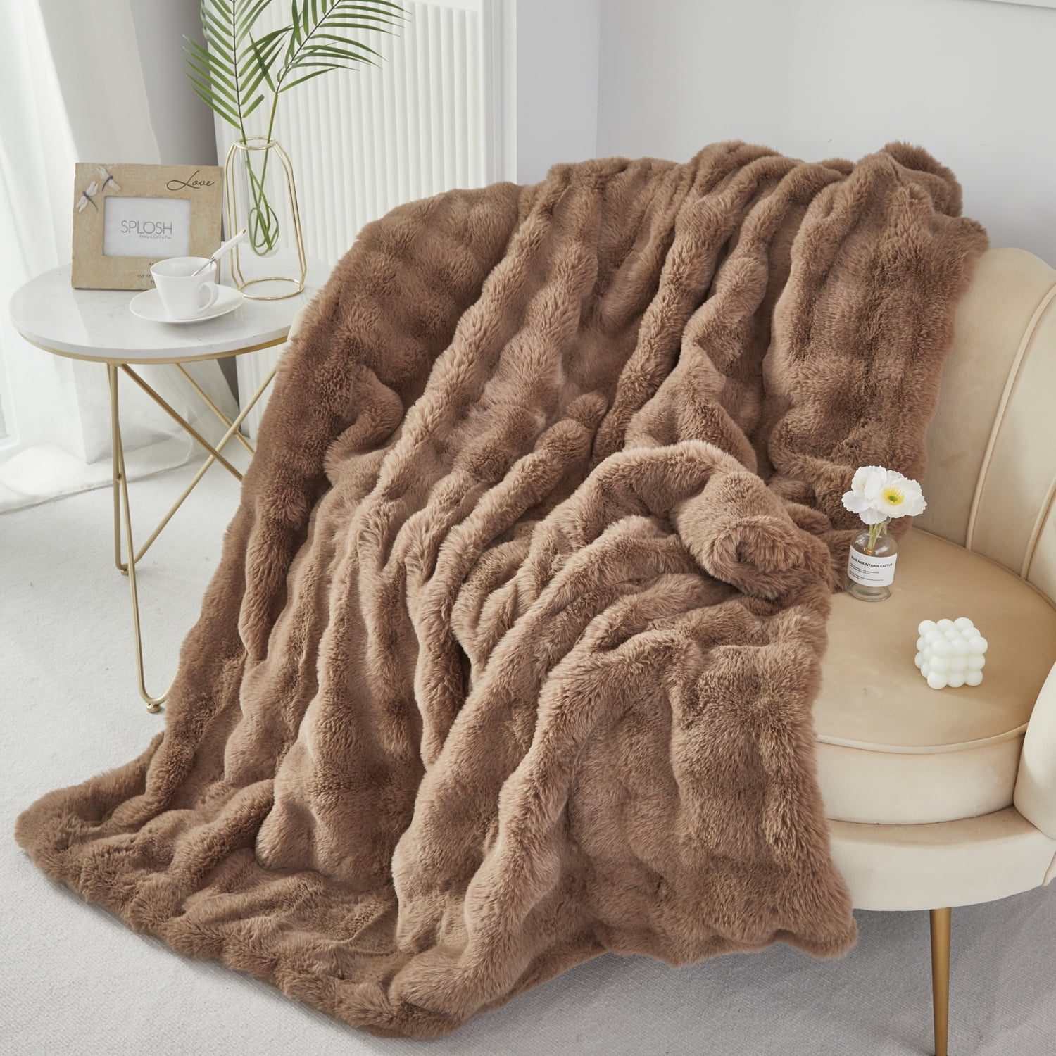 URBONUR Brown Warm Soft Bubble Throws for Couch Chair, Faux Rabbit Fur ...