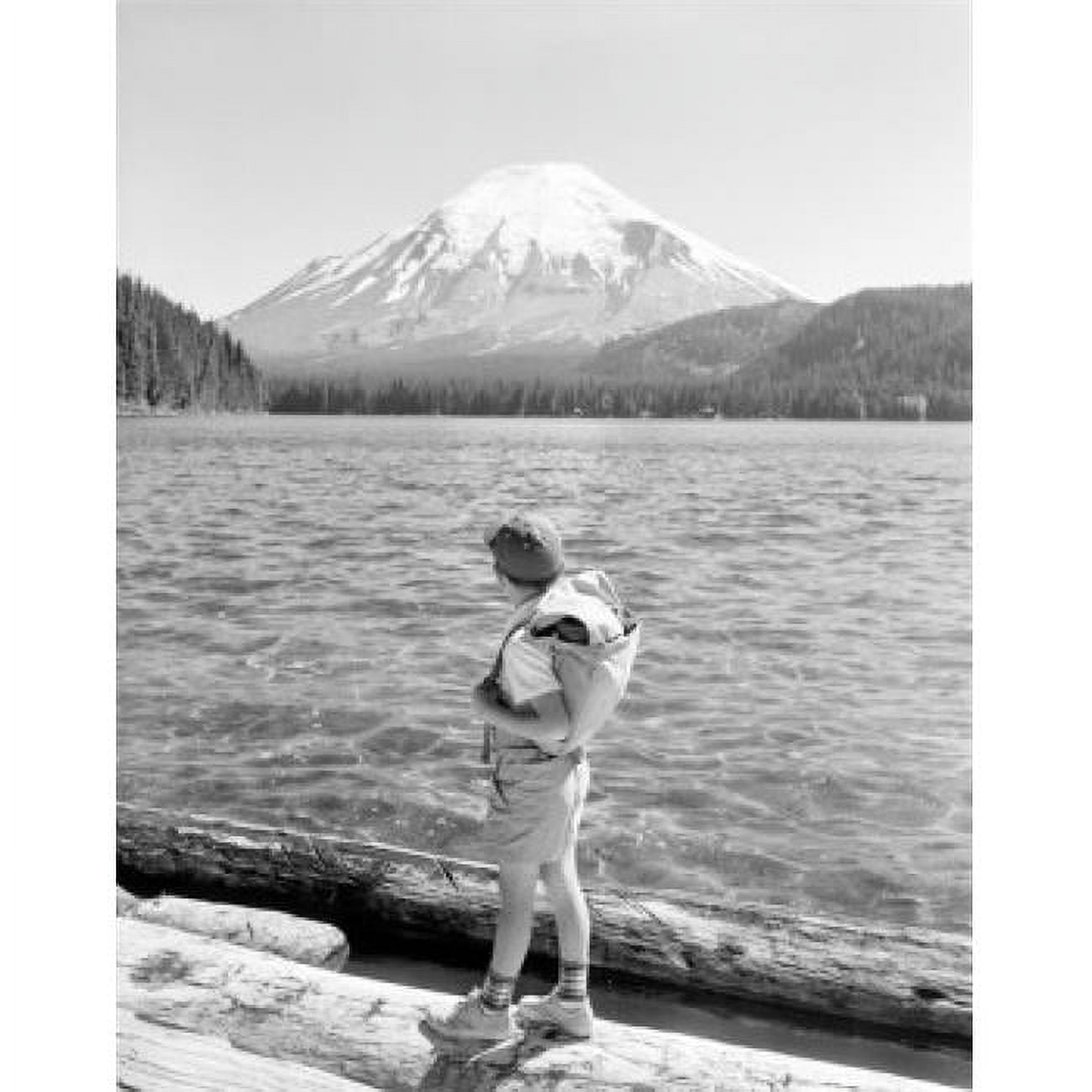 USA Washington State Boy Looking at Mountain Saint Helens & Spirit Lake ...