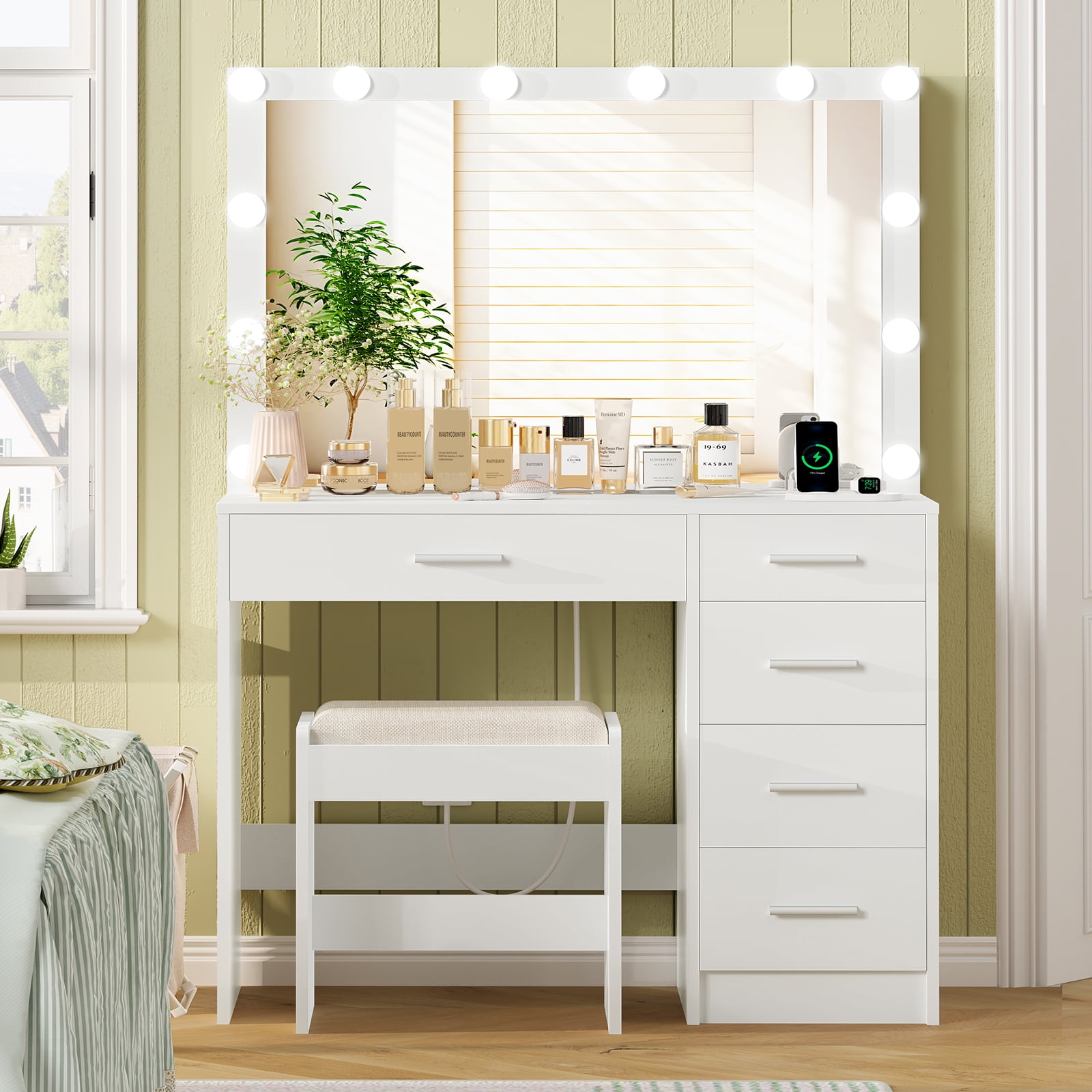 USIKEY Vanity Makeup Table with Large Lighted Mirror, Charging Station ...