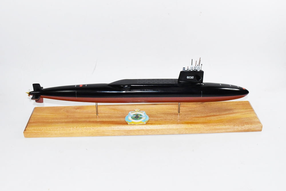 USS Abraham Lincoln SSBN-602 Submarine,Navy,Scale Model,Mahogany,20 ...