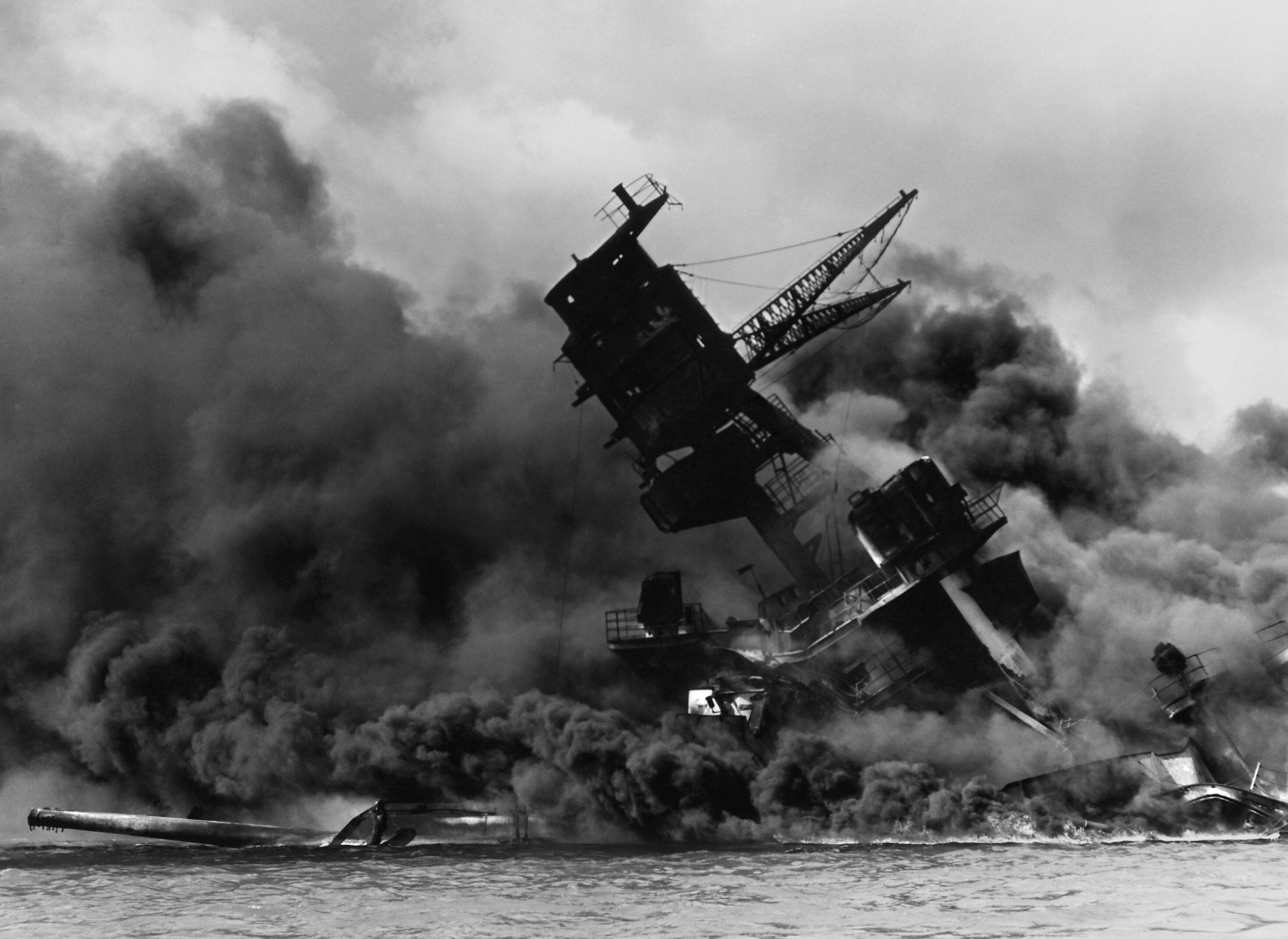 USS Arizona Burning Pearl Harbor GLOSSY POSTER PICTURE PHOTO PRINT ...