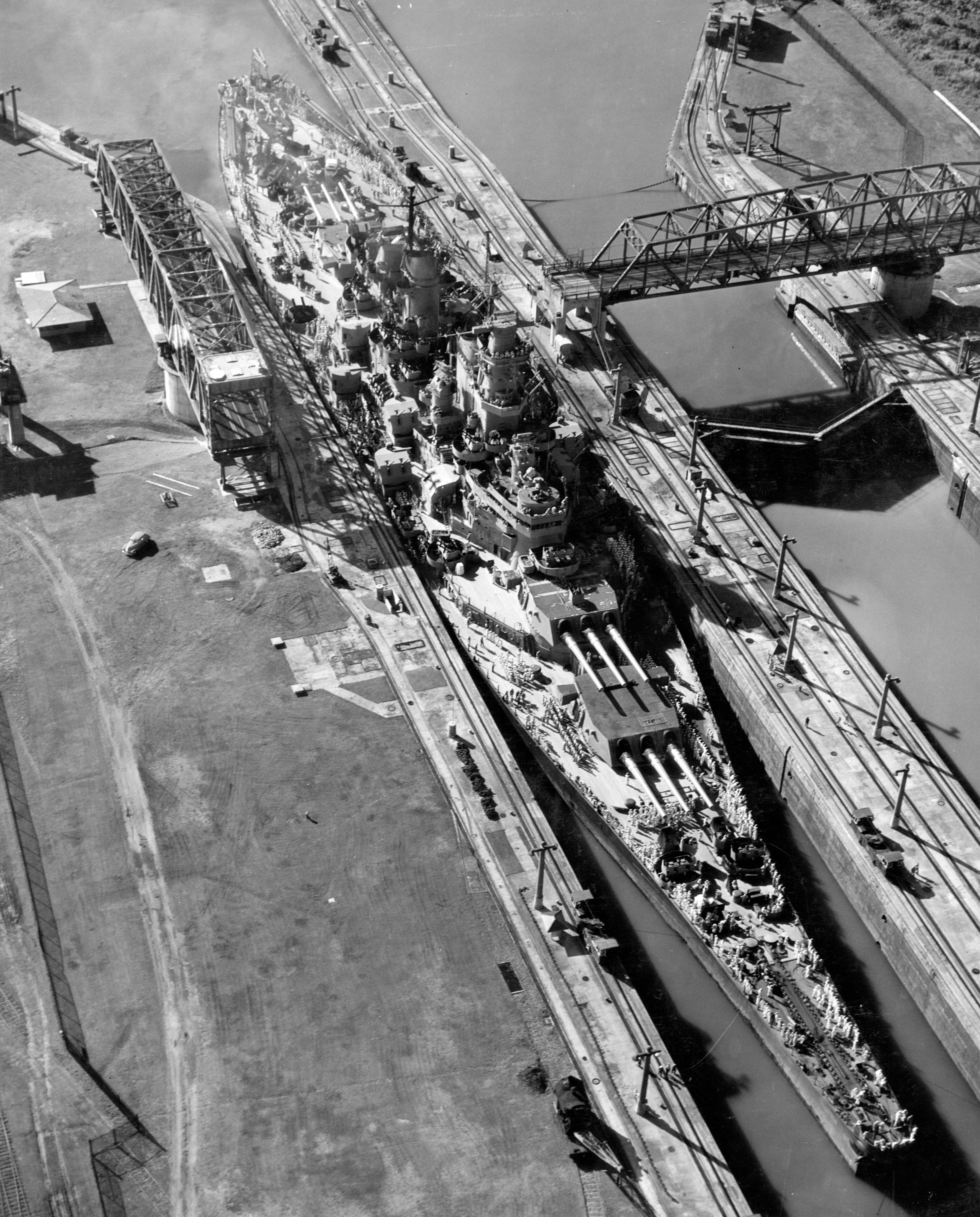 USS Missouri Panama Canal GLOSSY POSTER PICTURE PHOTO PRINT BANNER ...