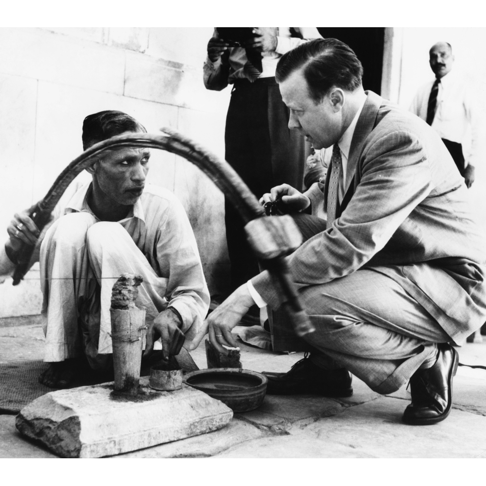 Uaw President Walter Reuther Talking With An Stone Cutter In New Delhi ...