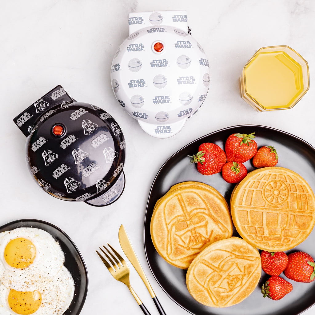 Uncanny Brands Star Wars Mini Waffle Maker Set- Darth Vader & Death ...