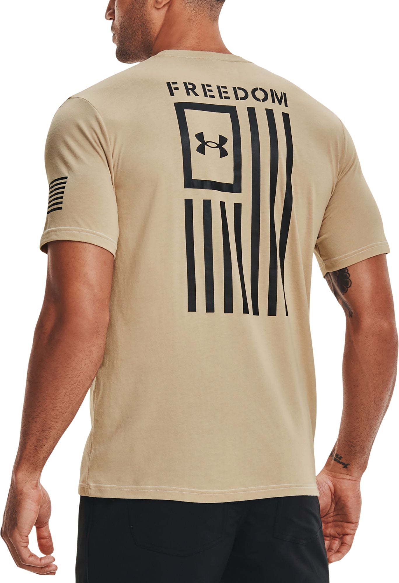 Under Armour Men's New Freedom Flag Graphic T-Shirt (Desert Sand/Black ...