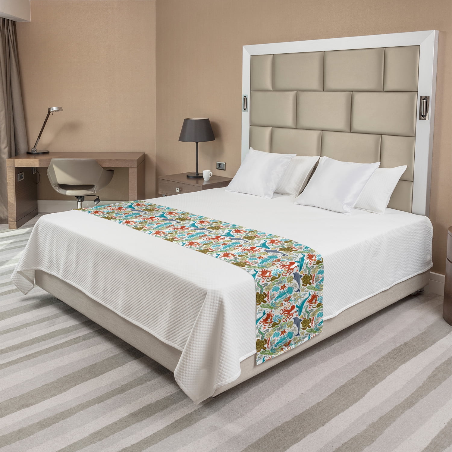 Underwater Bed Runner, Repetitive Jumble Colorful Seaweeds and ...