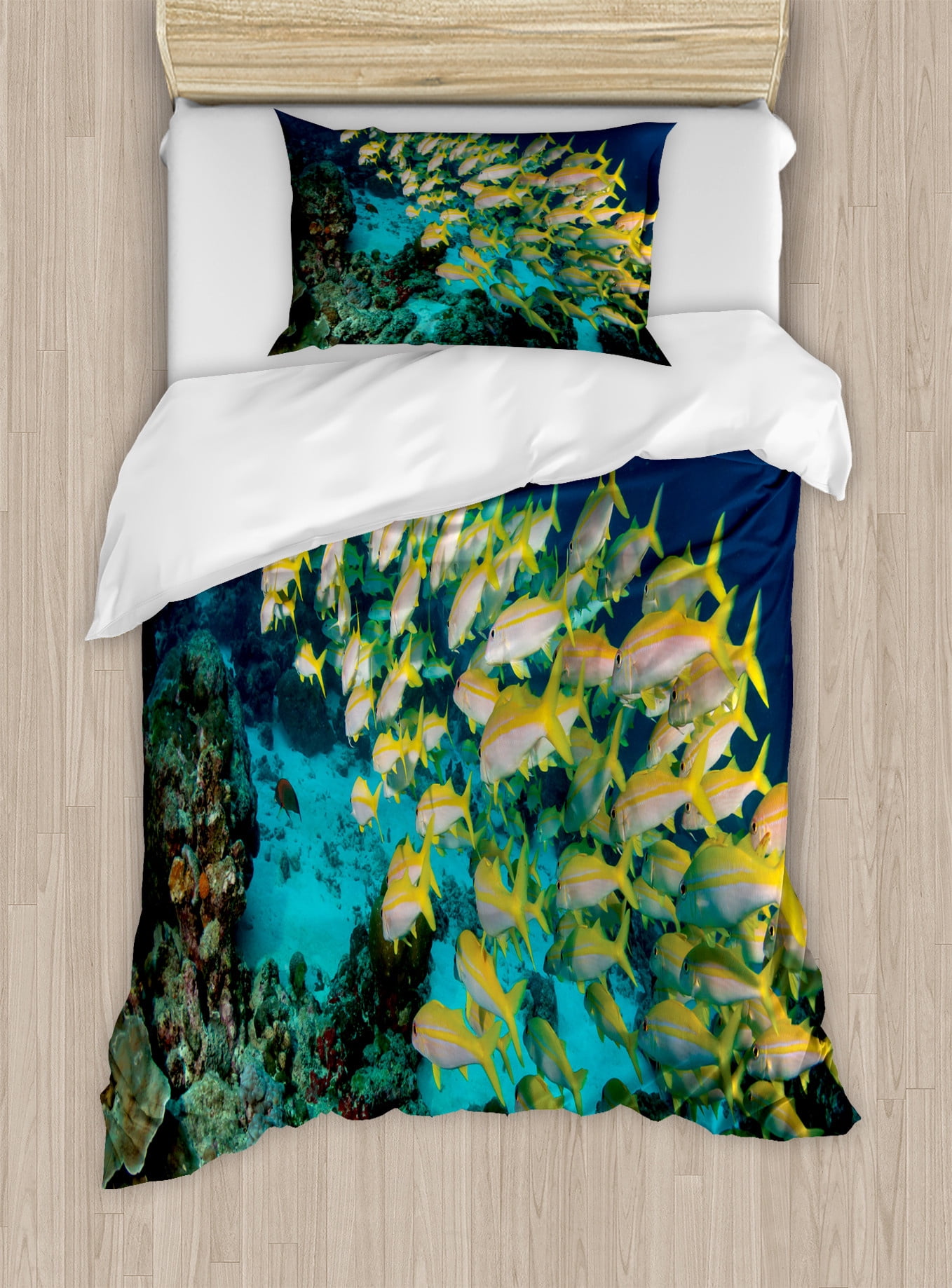 Underwater Duvet Cover Set, Large Group of Fish Swimming Around a Coral ...