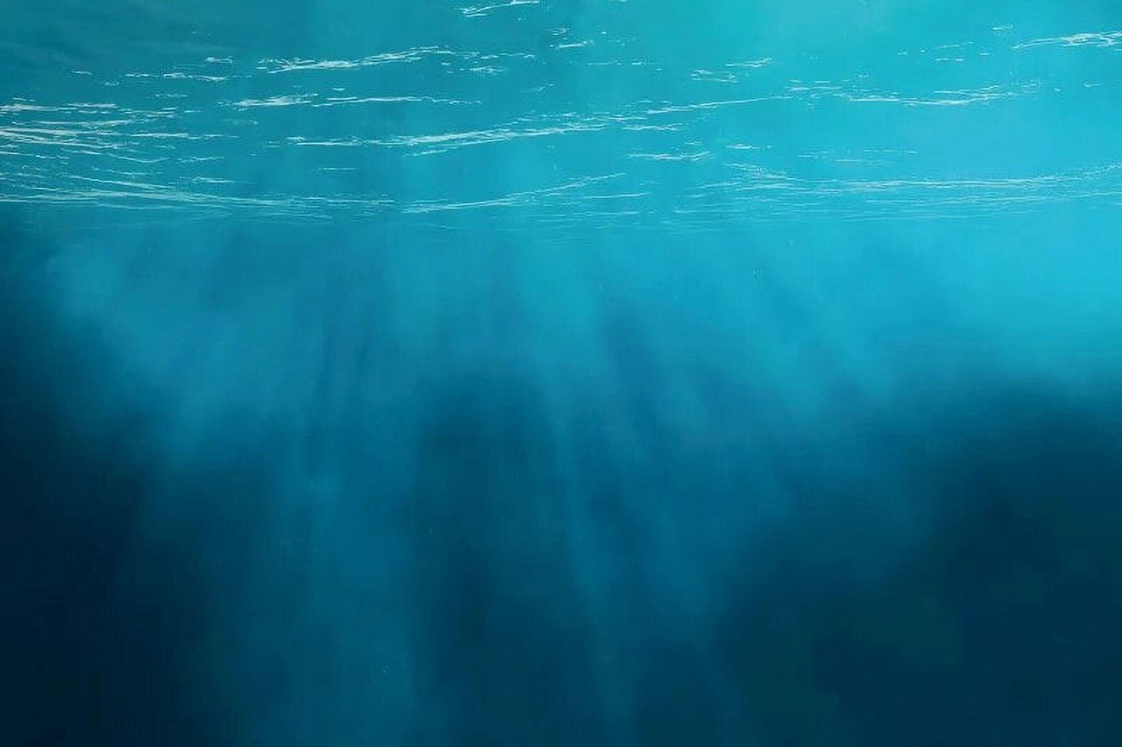 Underwater World Background Undersea Sunlight Deep Blue Water Sun Ray ...