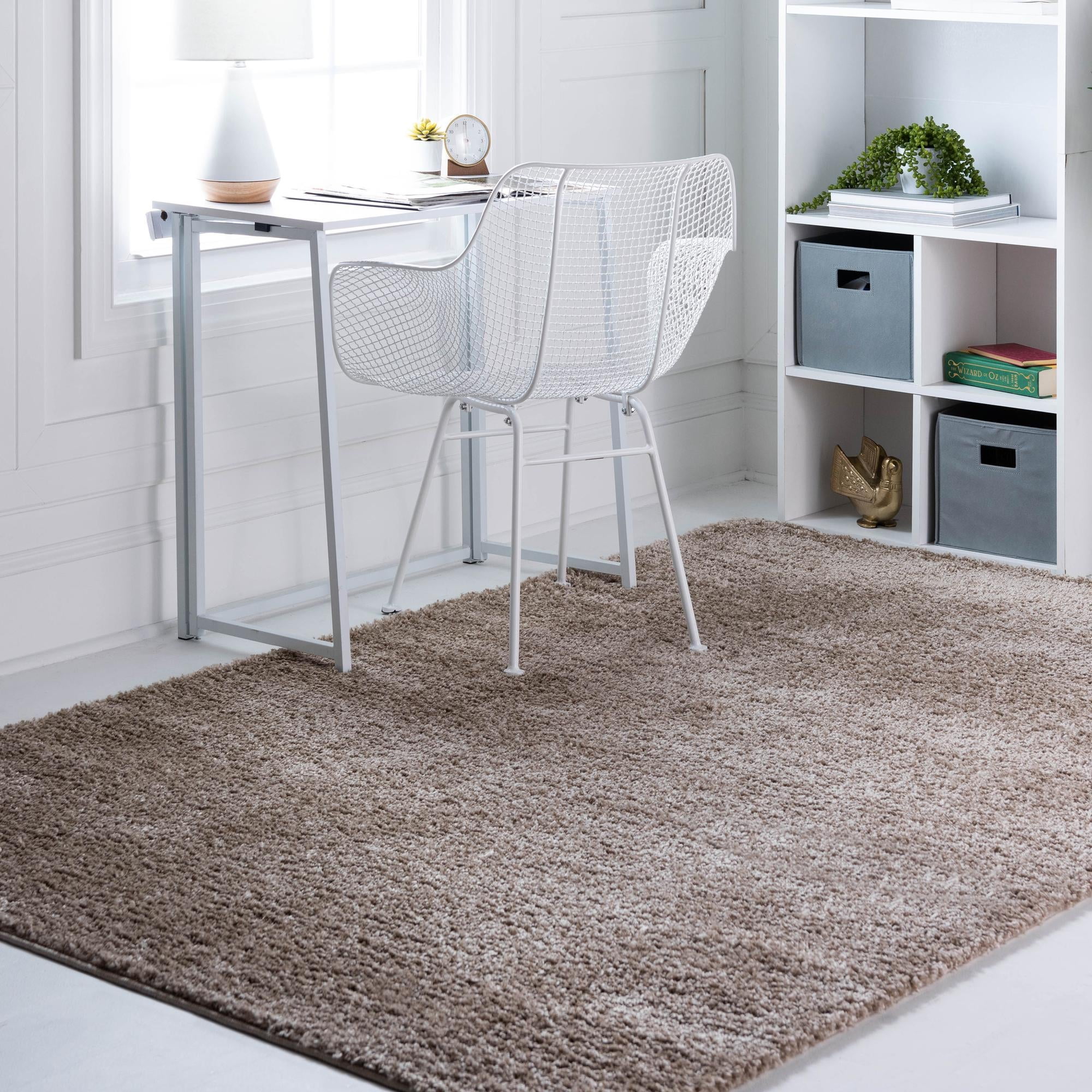 Unique Loom Aras Soft Solid Shag Rug, 4'1" x 6'1", Cloud Gray, Sage ...