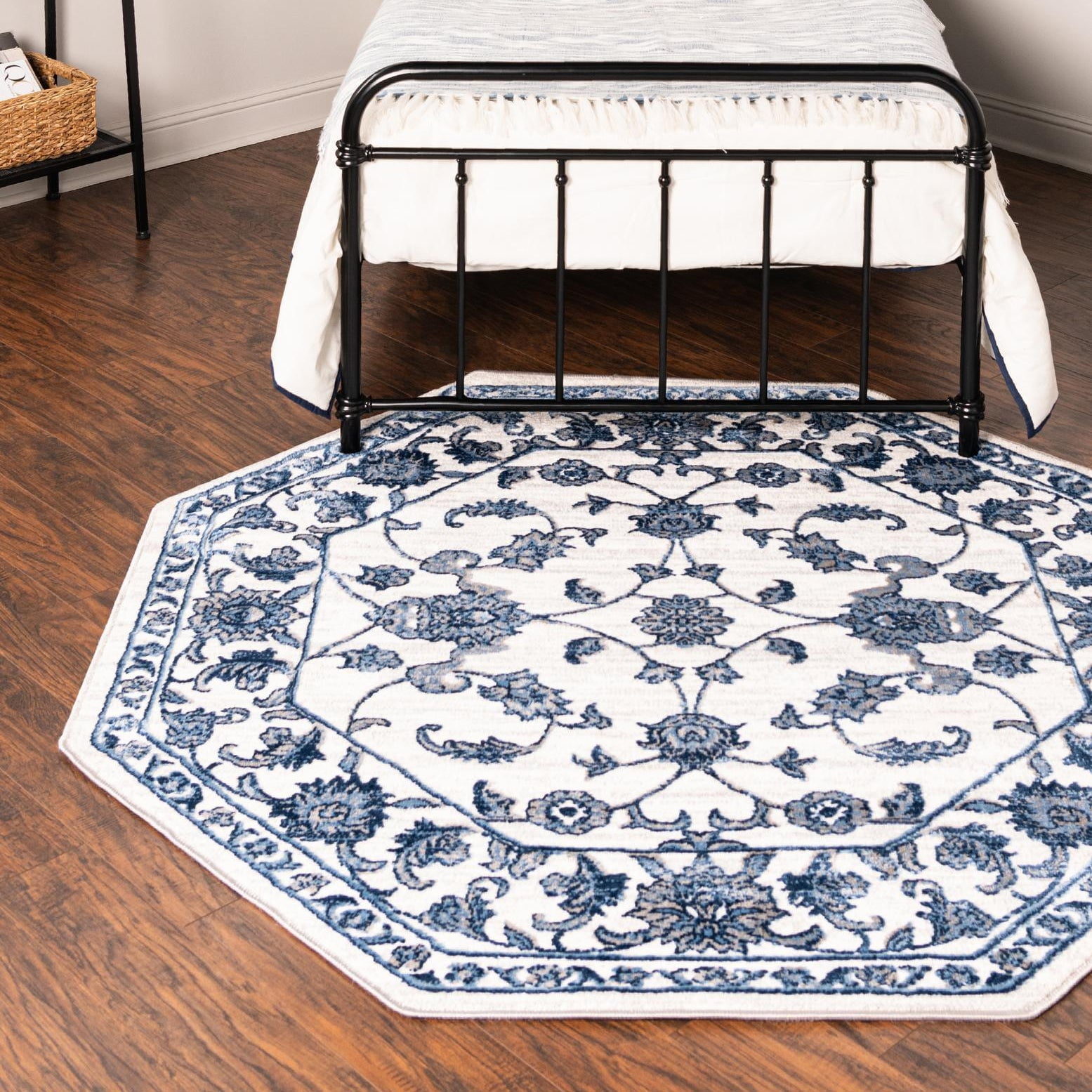Unique Loom Boston Collection Area Rug - Floral (5' 3" Octagon White ...