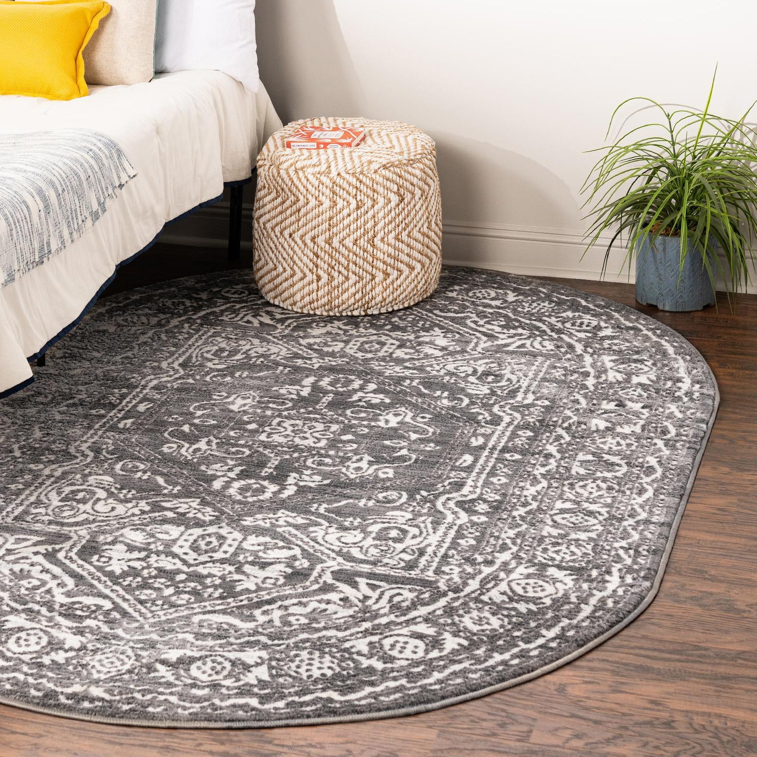 Unique Loom Boston Collection Area Rug - Medallion (5' 3" x 8' Oval ...