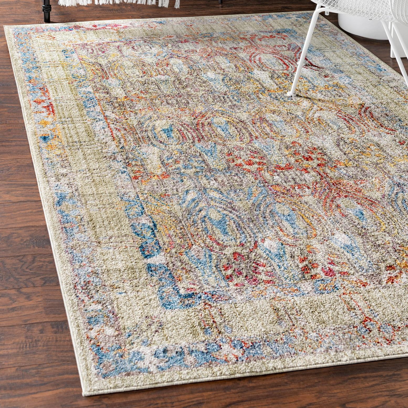 Unique Loom Brighton Collection Area Rug - Williamsburg (5' 3" x 7' 10 ...