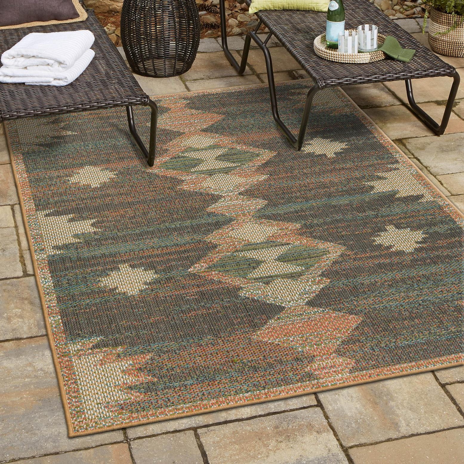 Unique Loom Outdoor Rugs